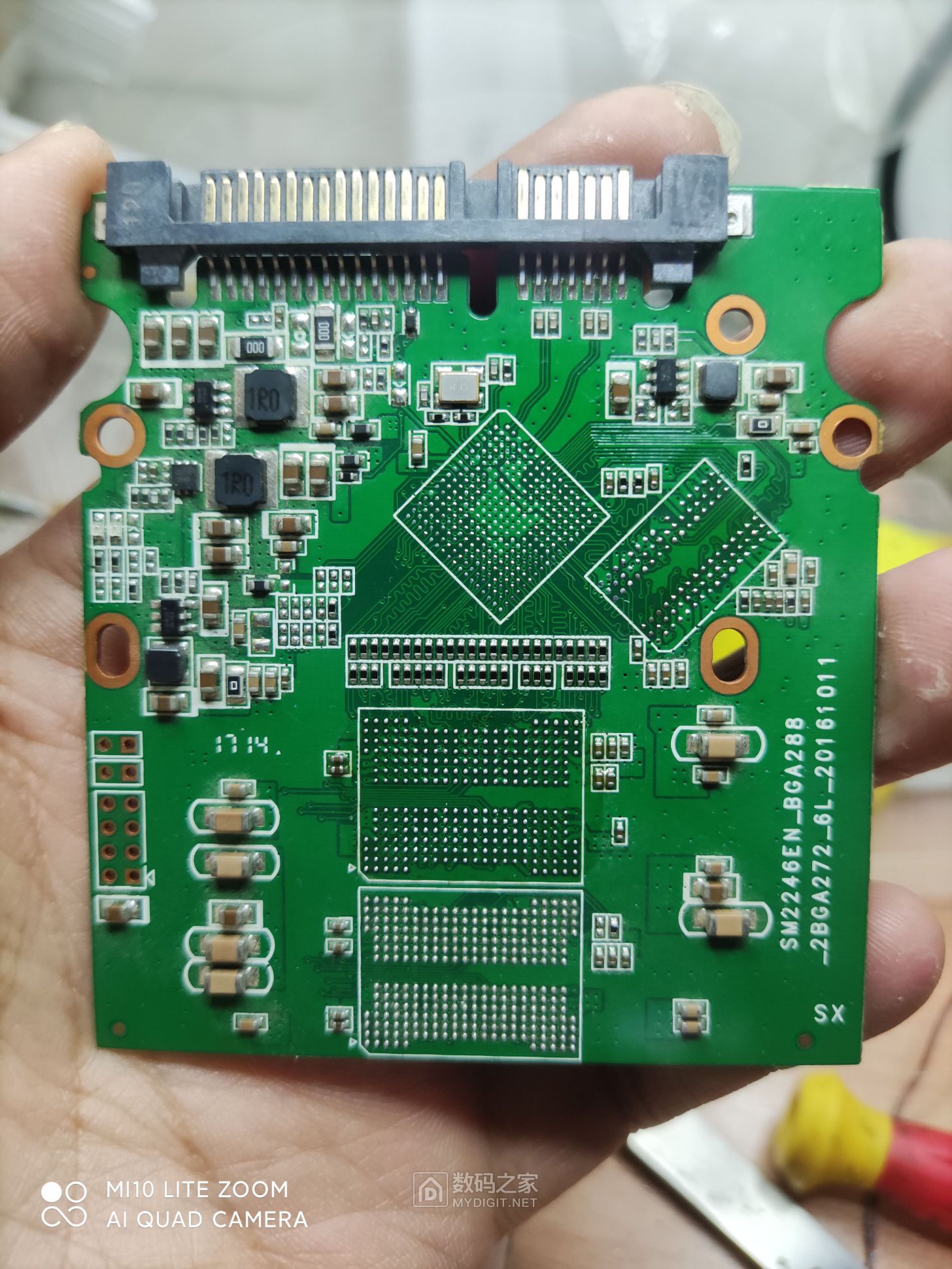 分享一个奇葩板型的土狗跳线，板号：SM2246EN_BGA288_BGA272_6L_20161011 - SSD存储技术 数码之家