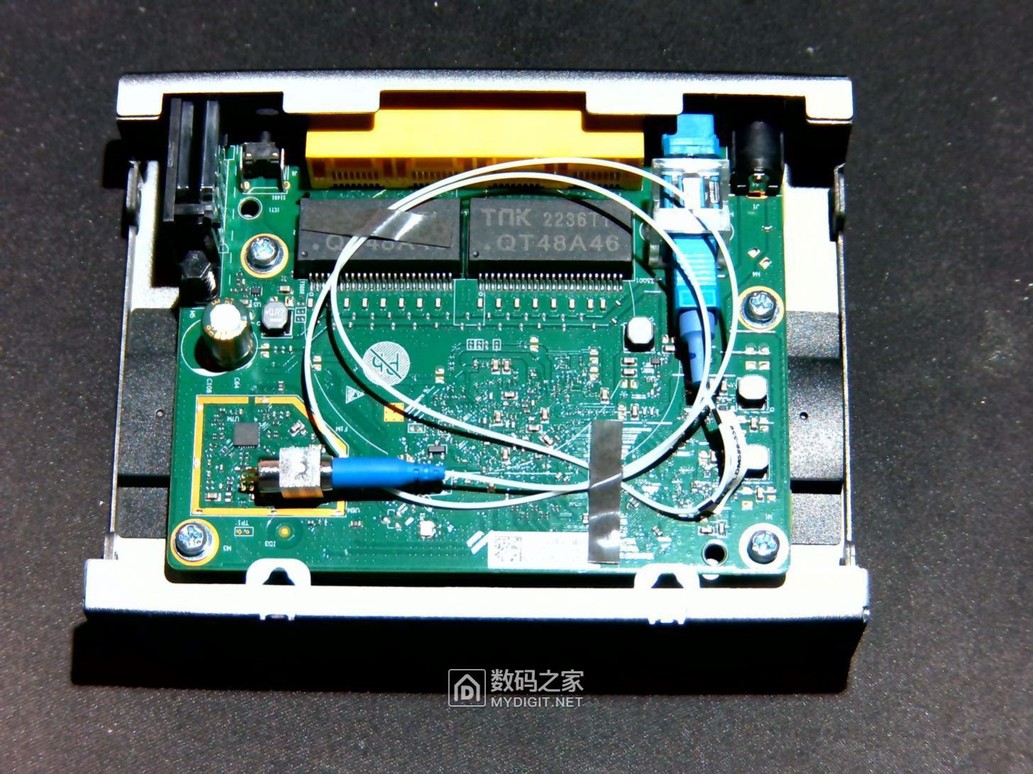 华为光猫OptiXstar B610-S1-4E 拆解 - 拆机乐园 数码之家