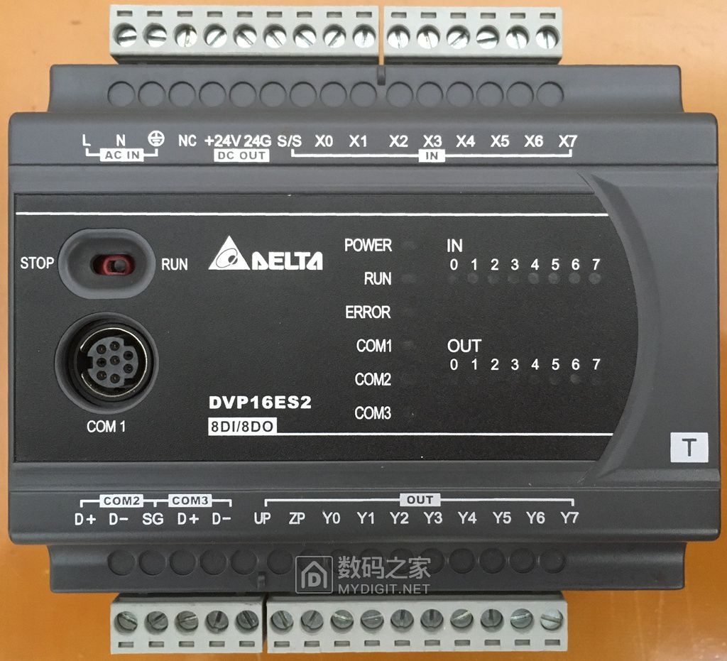 台达DELTA第二代ES2系列小型PLC DVP16ES200T拆解 - 行业拆客 数码之家