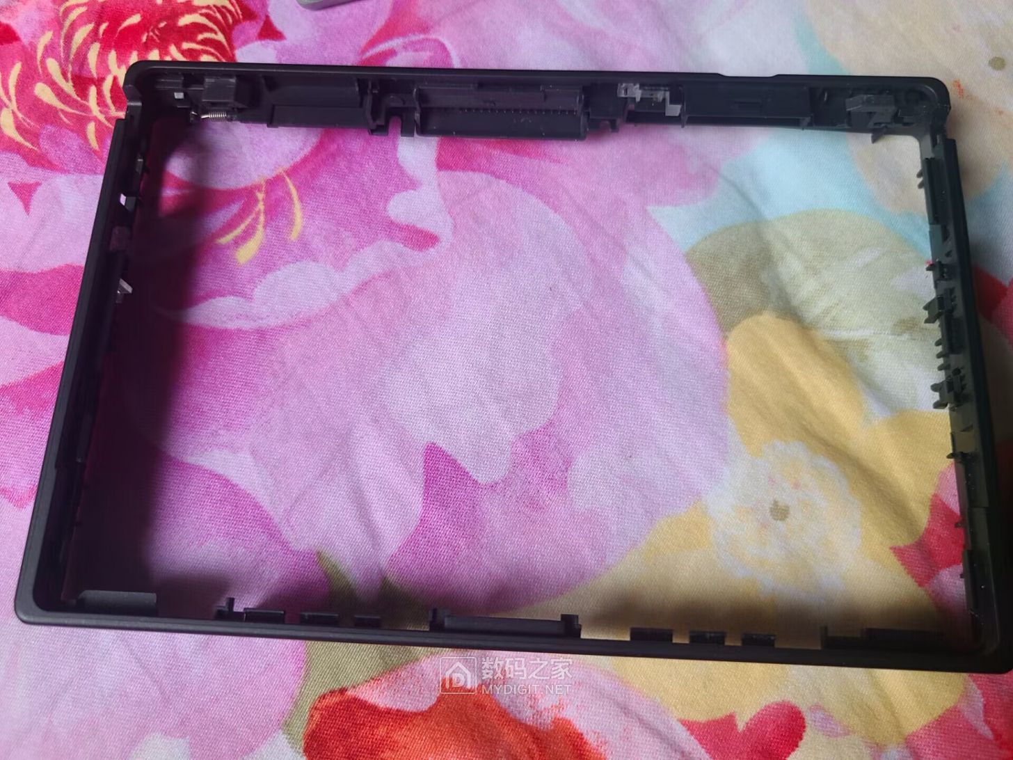 本网首拆：索尼微型电脑VGN-U8C详细拆解（SONY PCG-1H1P） - 拆机乐园 数码之家