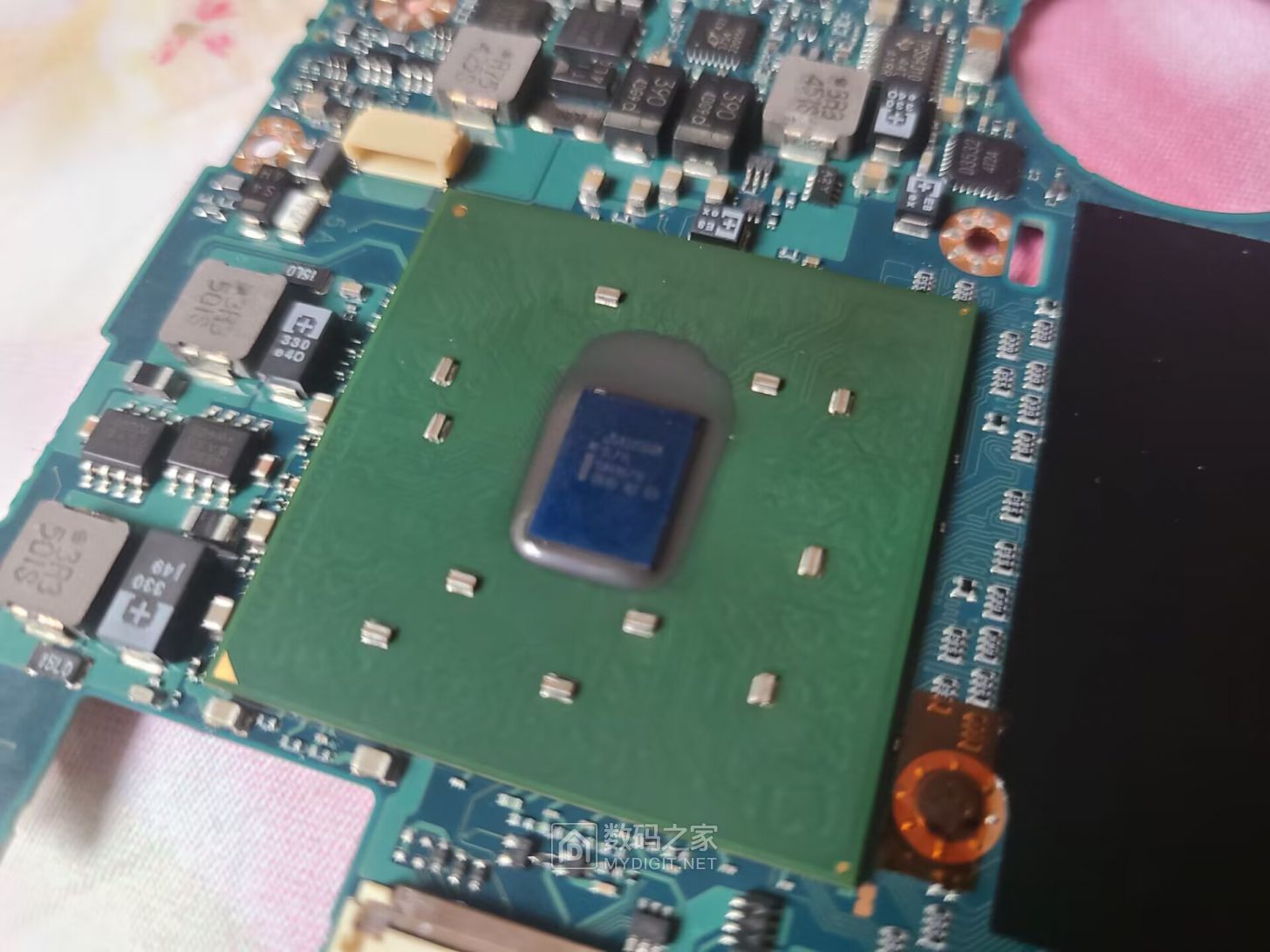 本网首拆：索尼微型电脑VGN-U8C详细拆解（SONY PCG-1H1P） - 拆机乐园 数码之家