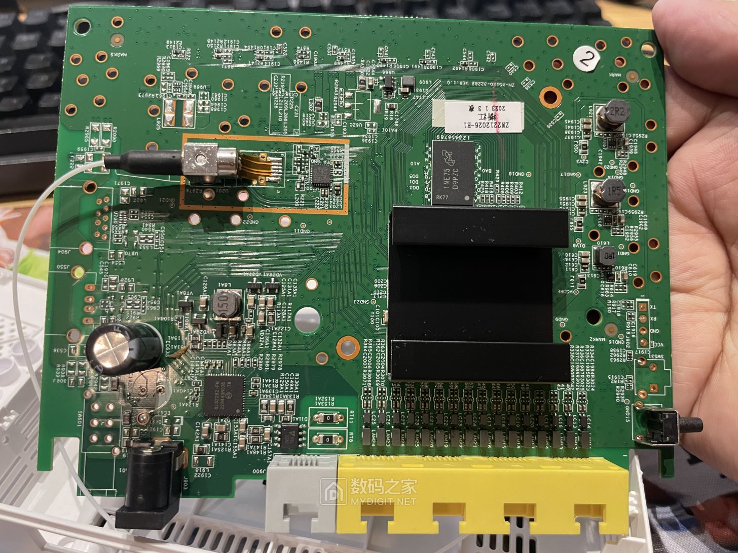 拆解兆能XGPON光猫ZN-XG120 - 拆机乐园 数码之家