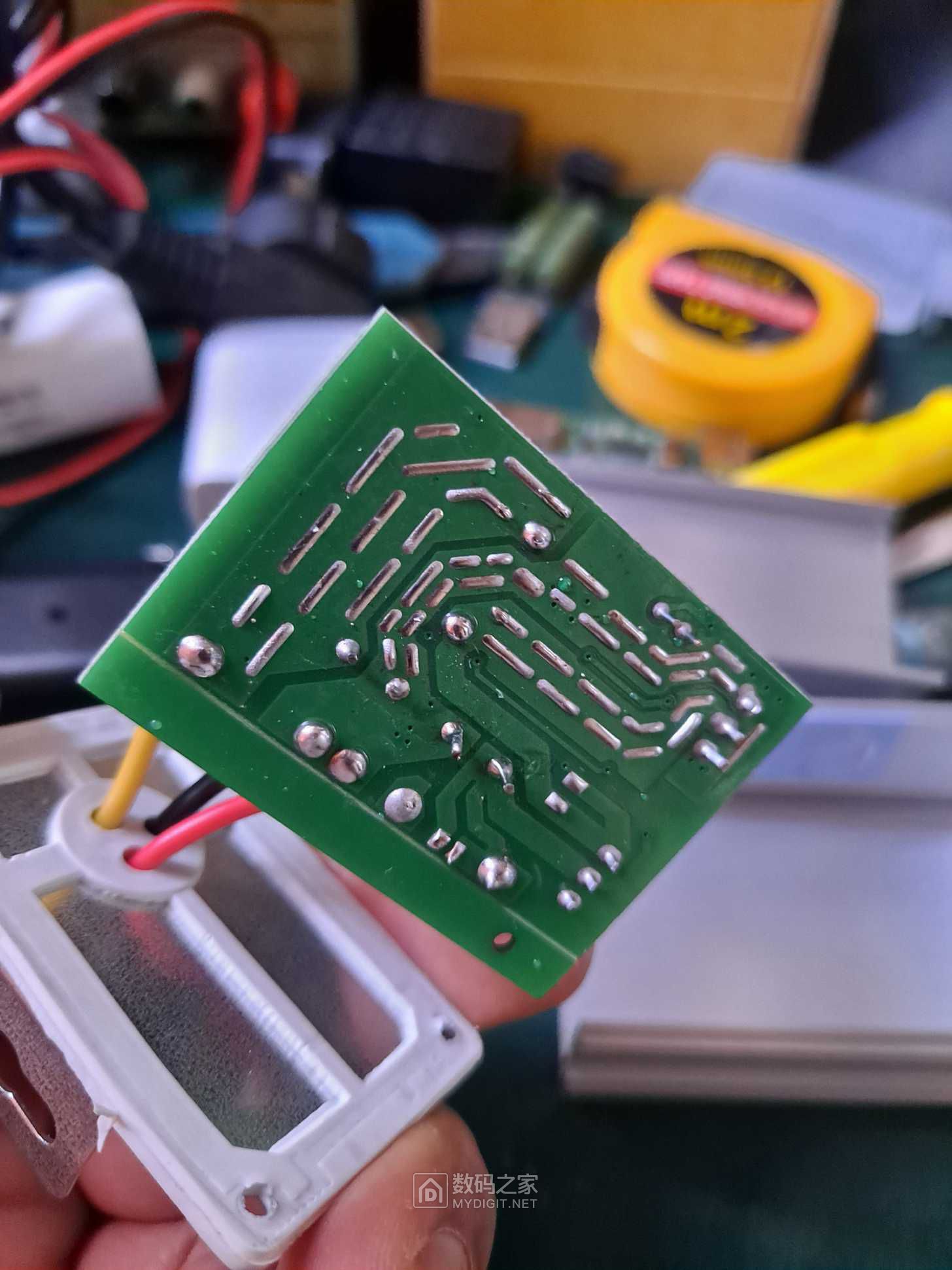 拆个熠博DC-DC直流转换器，附带一个IP6525T方案的车充模块 - 拆机乐园 数码之家