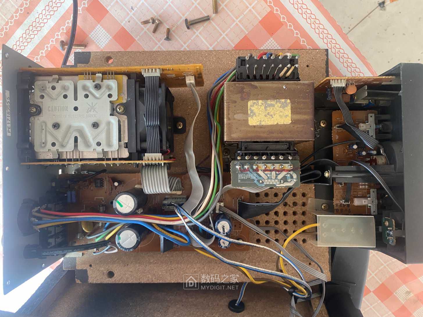 拆一个另类版本的先锋S-W99低音炮 - 拆机乐园 数码之家