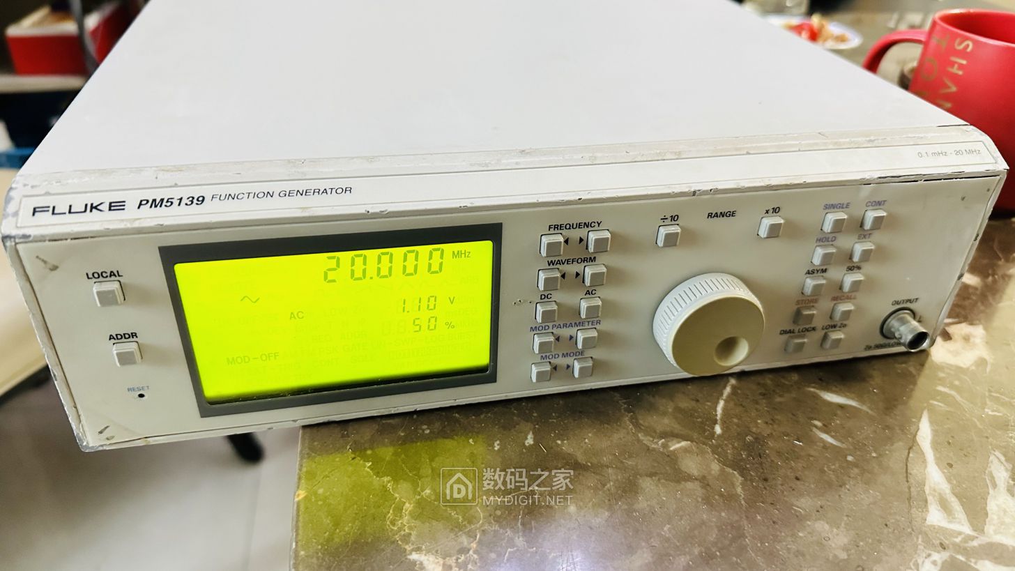 fluke PM5139 5138 5136信号源/信号发生器拆解 - 拆机乐园 数码之家