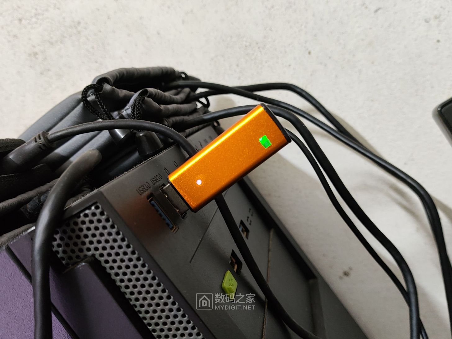 自制京一银灿is903写保护G2外壳完成。 - U盘存储技术 数码之家