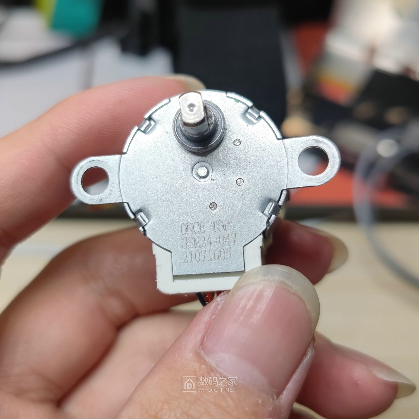 萤石CS-TY4-4WCN四百万监控拆解 - 拆机乐园 数码之家