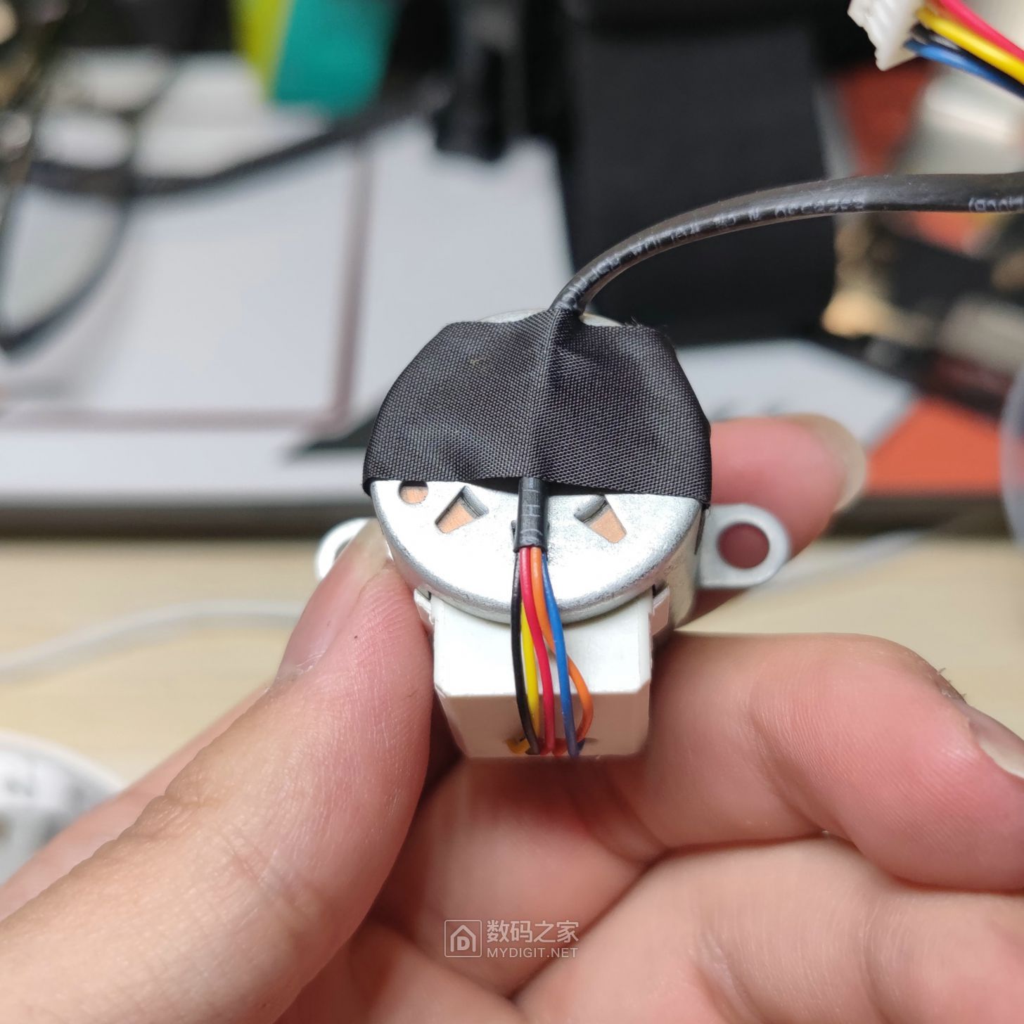 萤石CS-TY4-4WCN四百万监控拆解 - 拆机乐园 数码之家