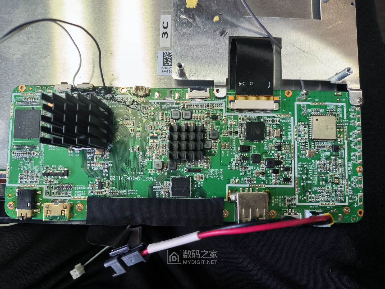 拆颗脑袋研究研究：打令小宝机器人 - 拆机乐园 数码之家