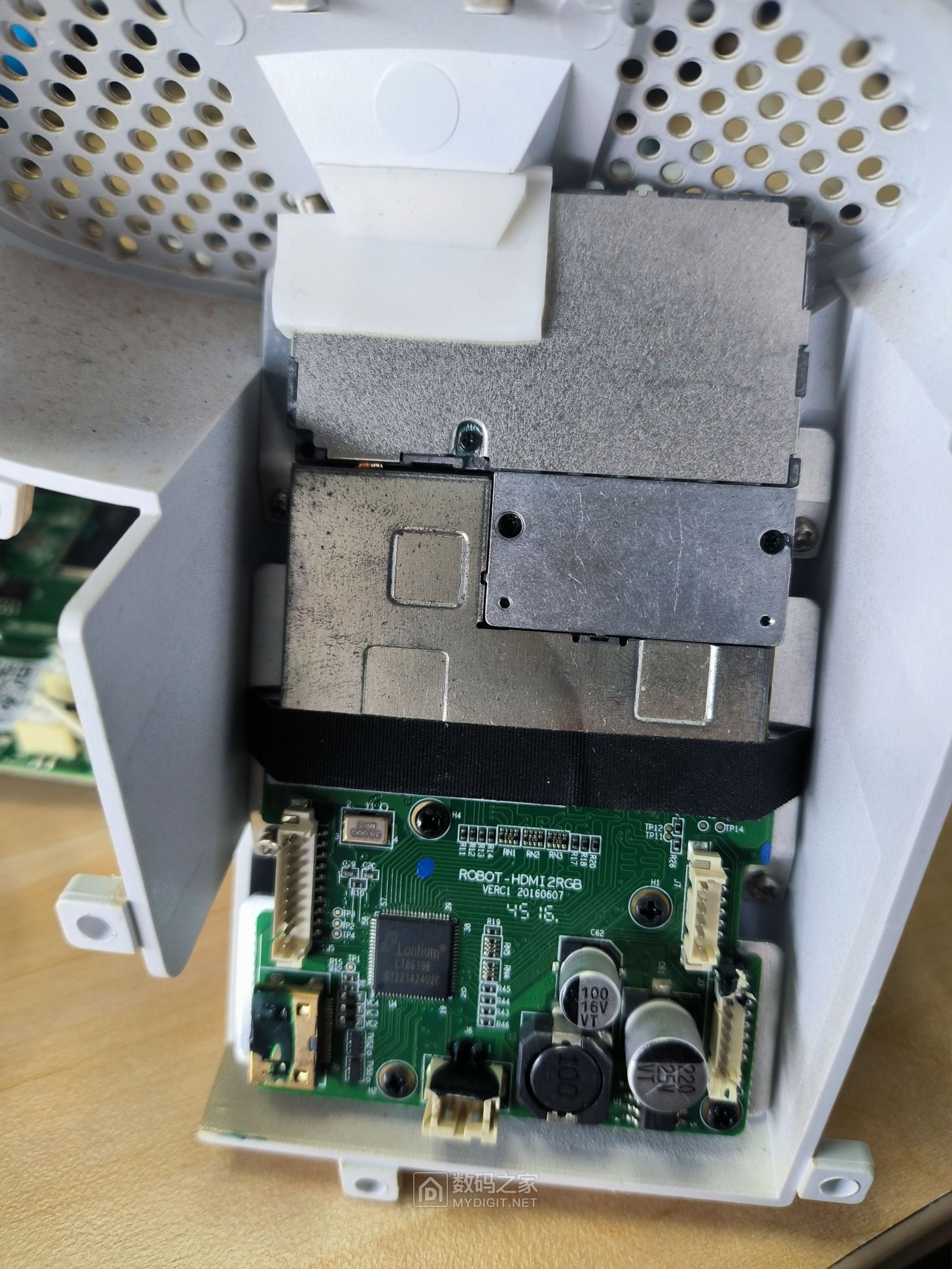 拆颗脑袋研究研究：打令小宝机器人 - 拆机乐园 数码之家