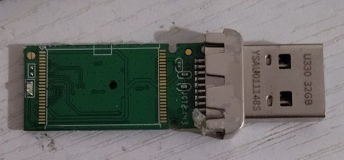 无损拆解两个爱国者 aigo U330 U盘 + 合并颗粒记录 - U盘存储技术 数码之家