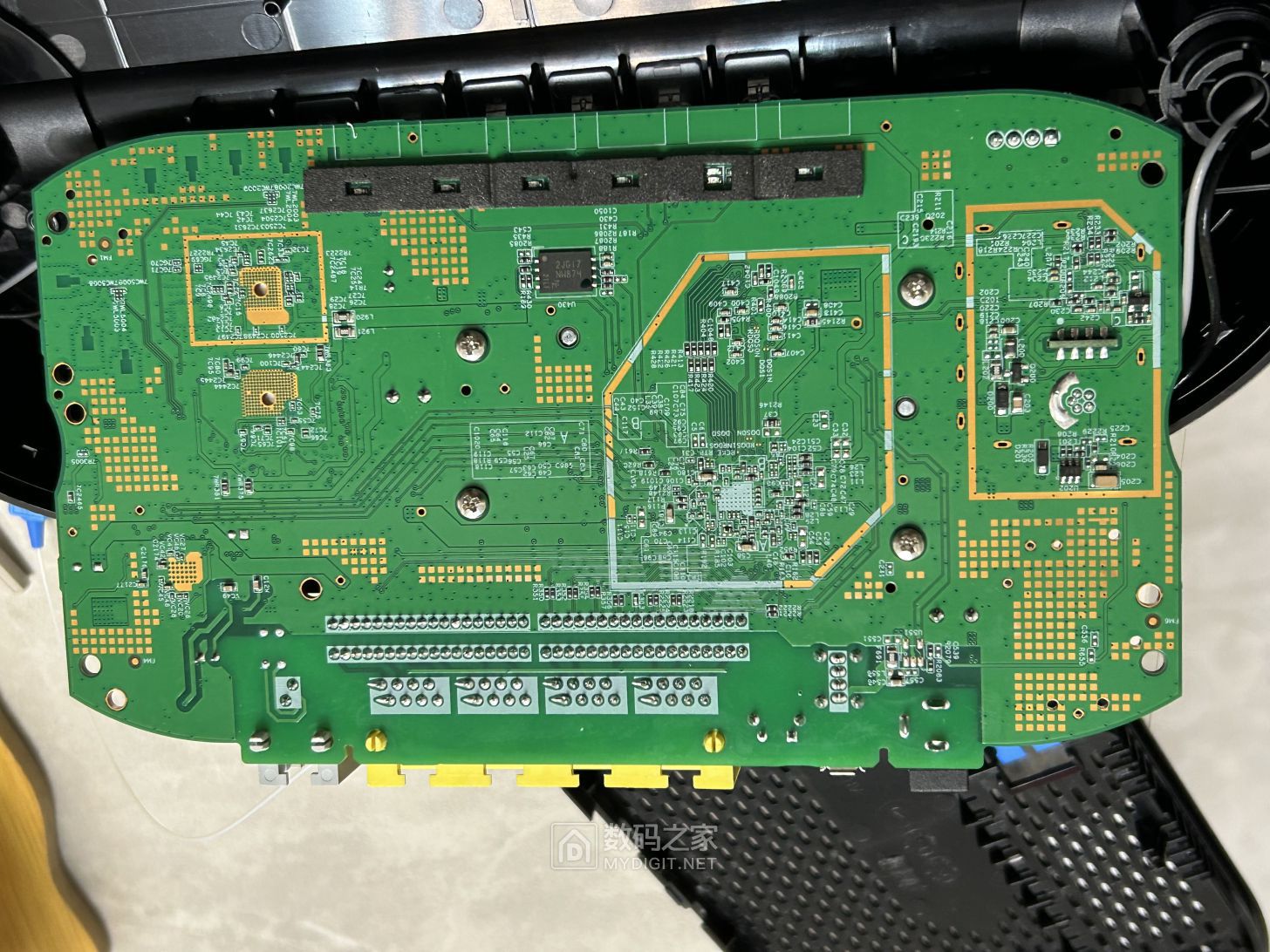 光猫WiFi二合一HT8554T瑞思康达 拆了分享给大家 - 拆机乐园 数码之家