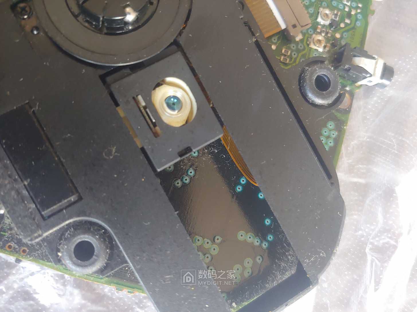 SONY D-E445 CD随身听拆解 - 拆机乐园 数码之家