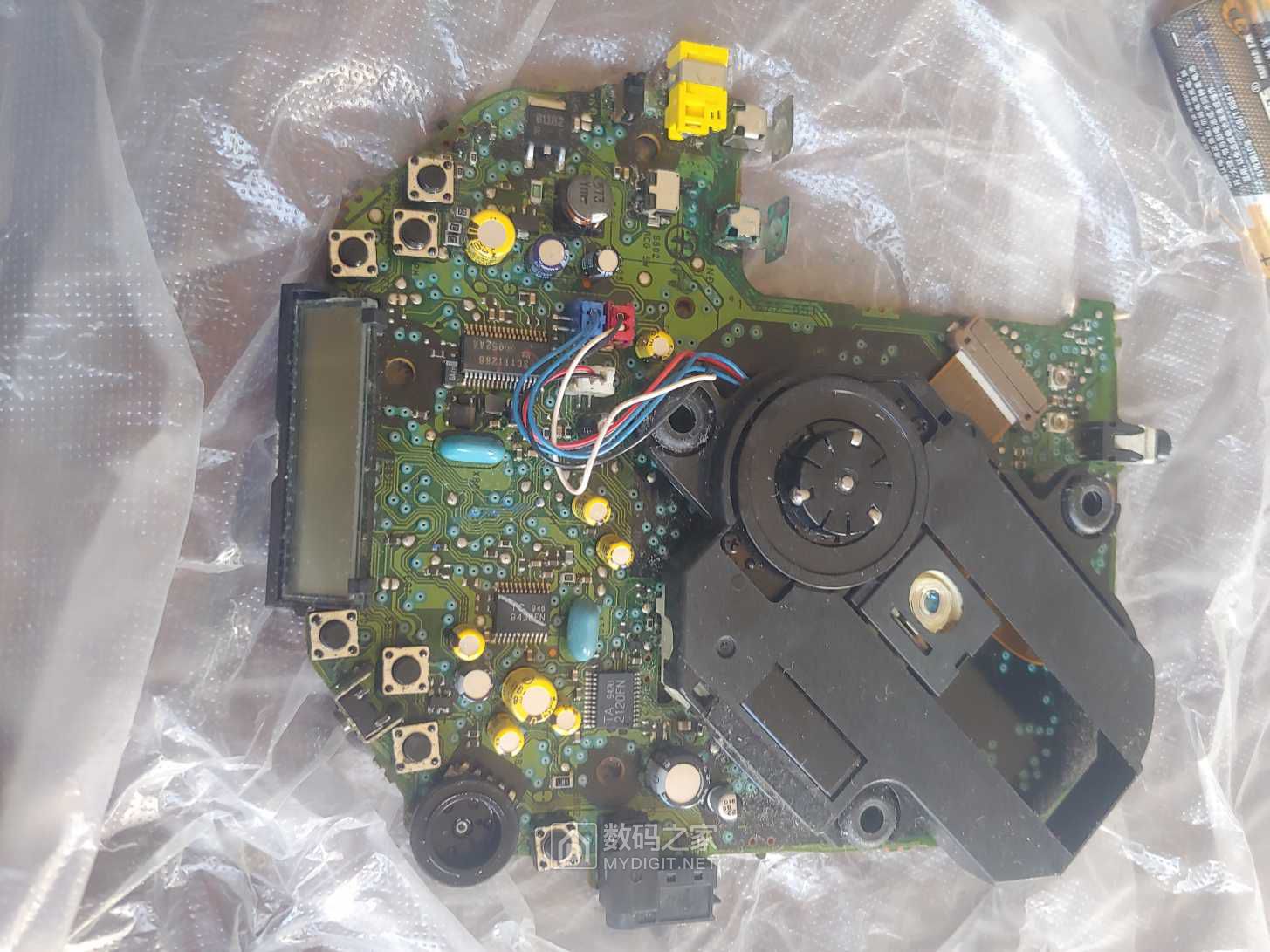 SONY D-E445 CD随身听拆解 - 拆机乐园 数码之家