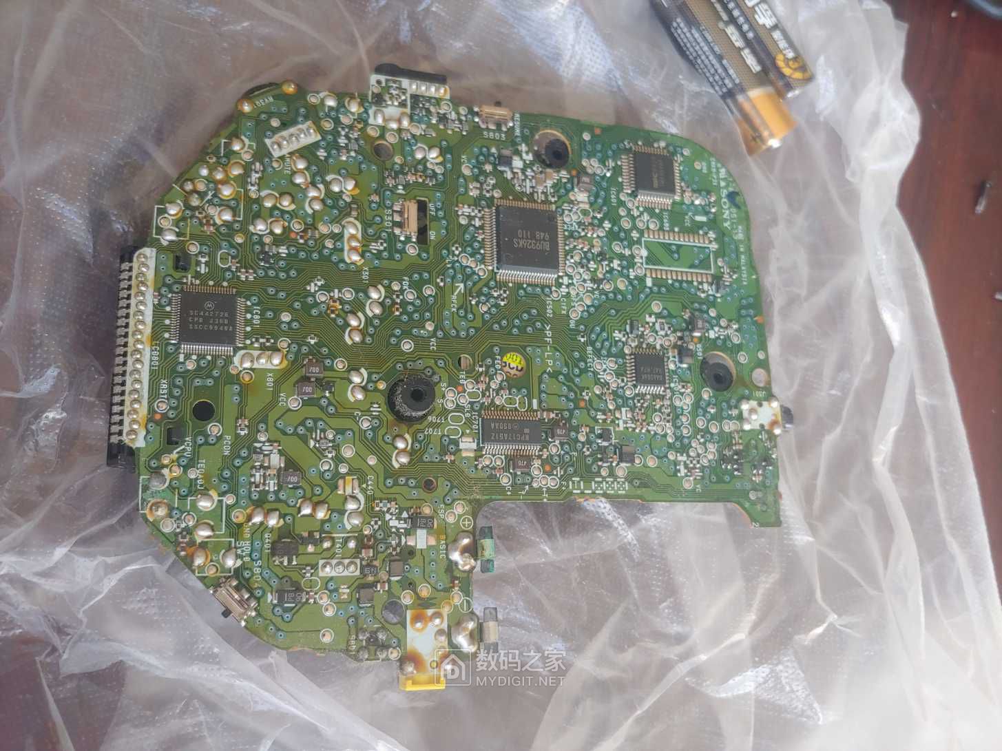 SONY D-E445 CD随身听拆解 - 拆机乐园 数码之家