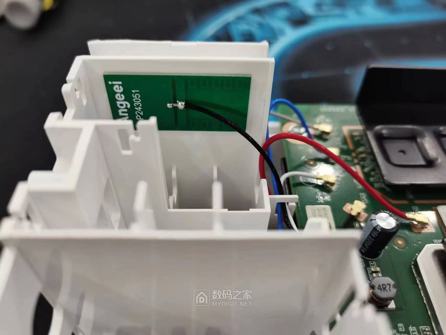 联通FTTR的边缘路由器拆解 型号中兴G1610 - 拆机乐园 数码之家