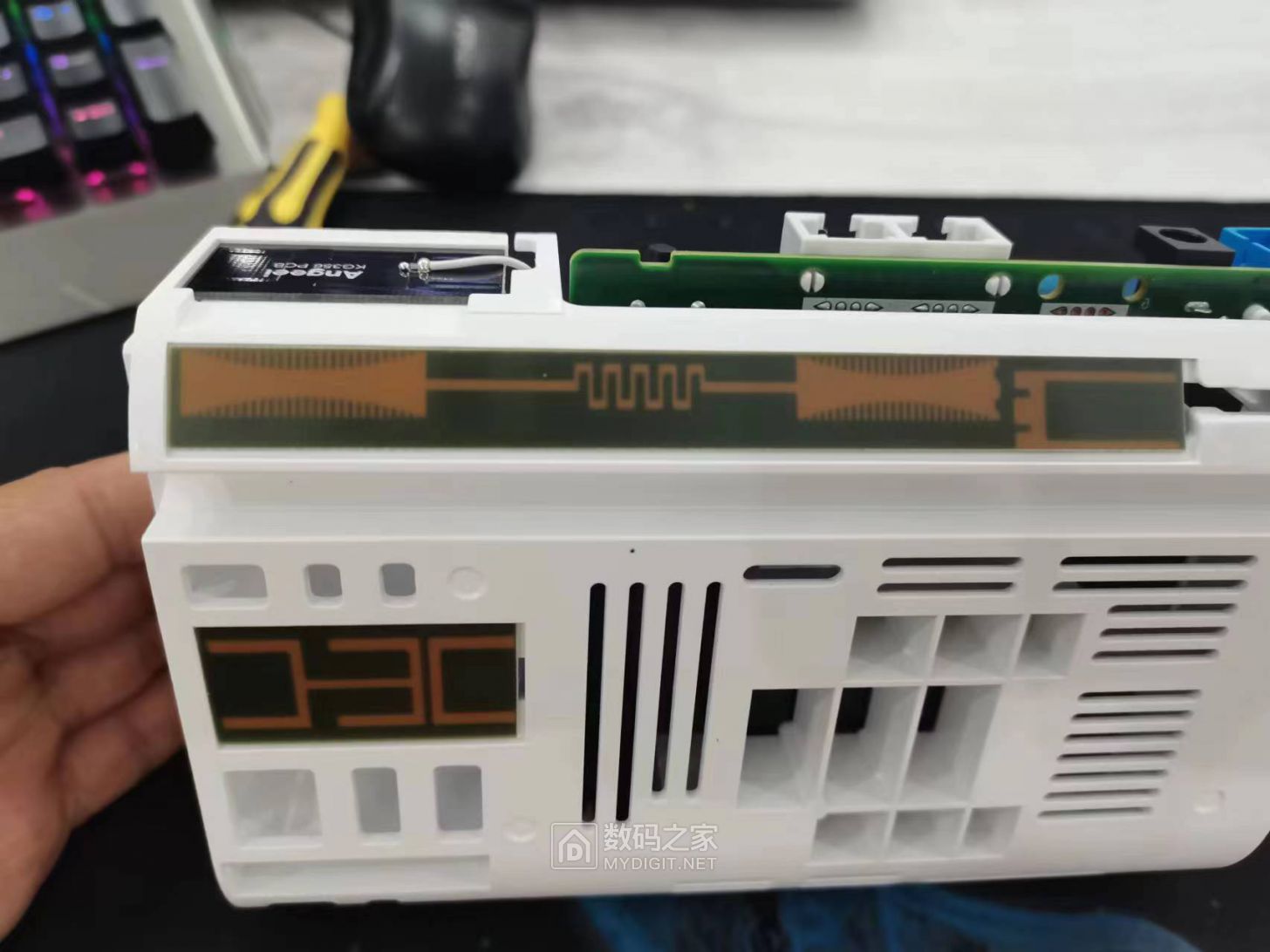 联通FTTR的边缘路由器拆解 型号中兴G1610 - 拆机乐园 数码之家