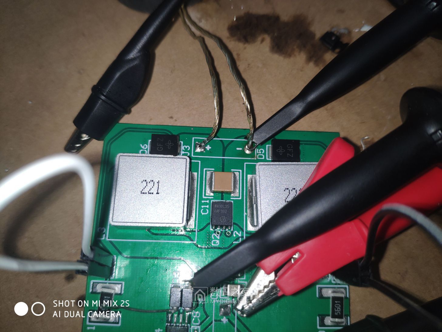 增强了MOSFET驱动能力的经典自激式ZVS推挽变换器 - 创意DIY 数码之家