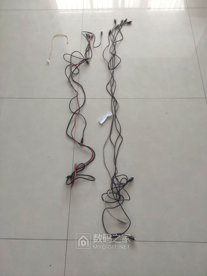 一堆接头/7根特殊的线 9.9元/联想拆机散热器风扇 8.9./七彩虹GT5650 1G DDR5显... - 数码交易区 数码之家