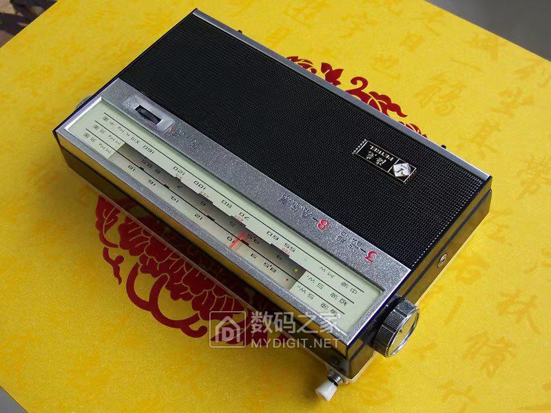 全新的海燕B331晶体管收音机欣赏 - 拆机乐园 数码之家