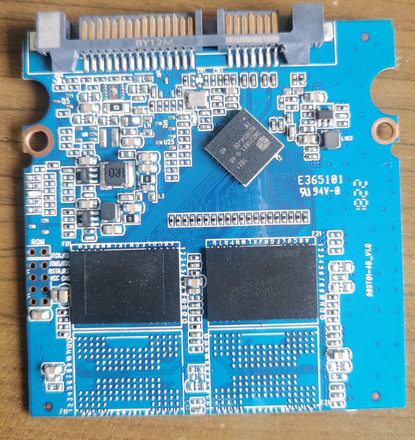 美尔兰 金钻M800 拆解及开卡 (SMI2258XT + Micron,384Gbit,MT29F384G08EBCBB ) - SSD存储 ...