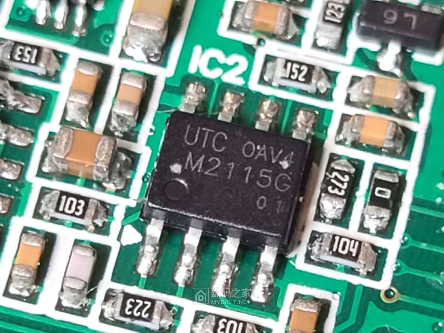 酷似对讲机的非传统收音机PERFECT PRO SW3首拆 - 拆机乐园 数码之家