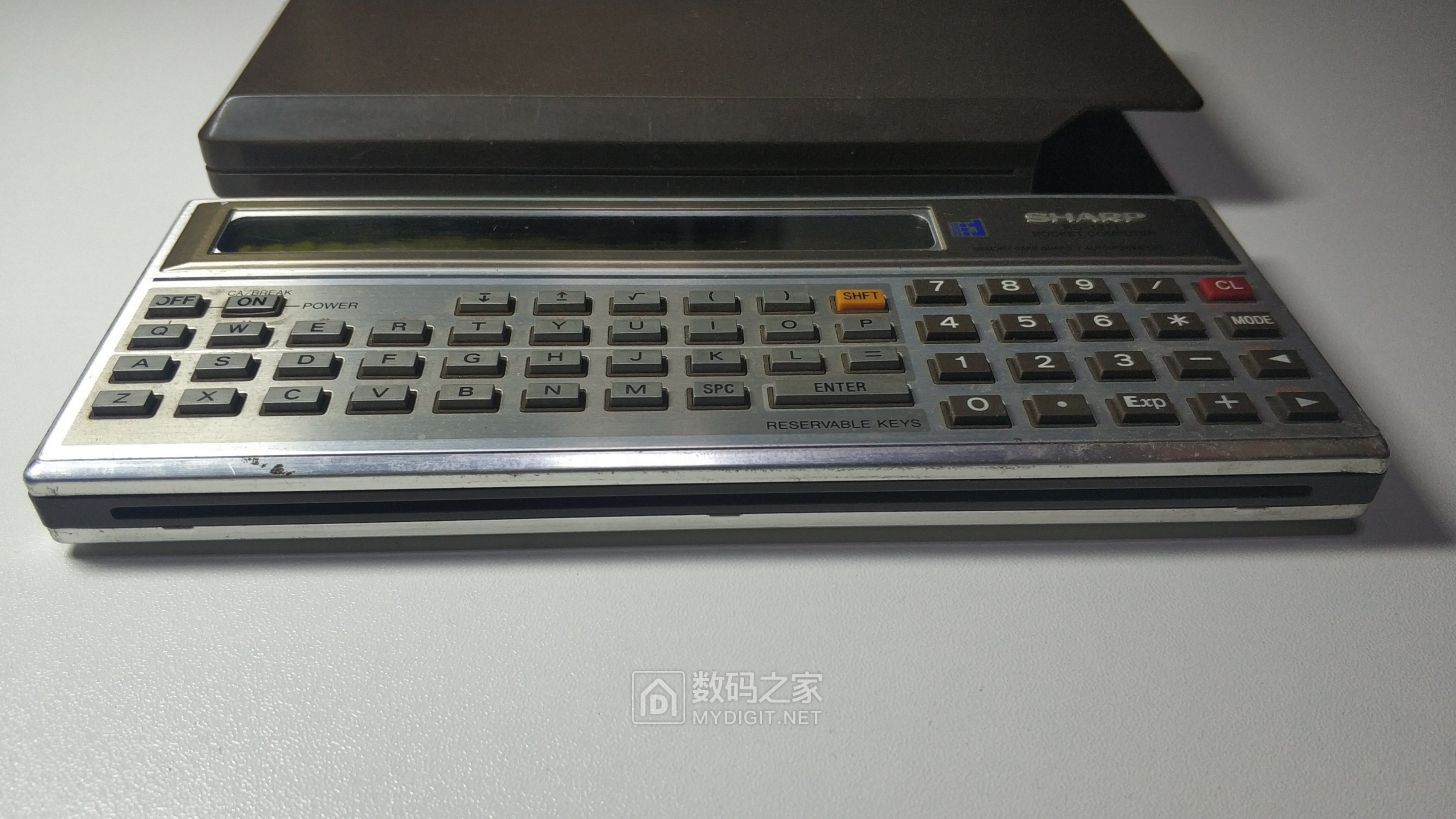 比计算器高级的夏普古董口袋电脑（SHARP PC-1211） - 硬件博物馆 数码之家