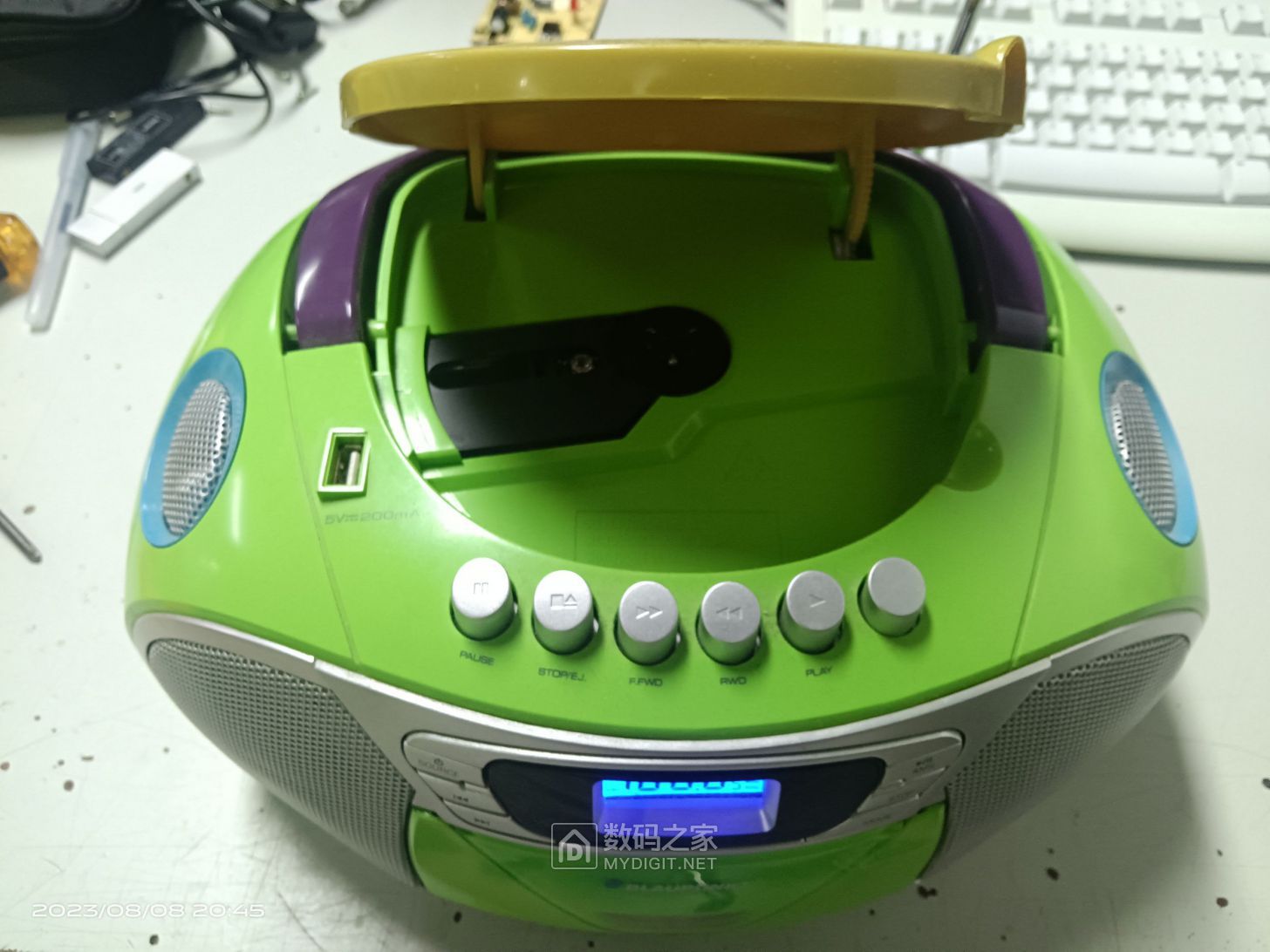 20块钱淘了个老式的多功能CD机，准备拆开改18650供电 - 拆机乐园 数码之家