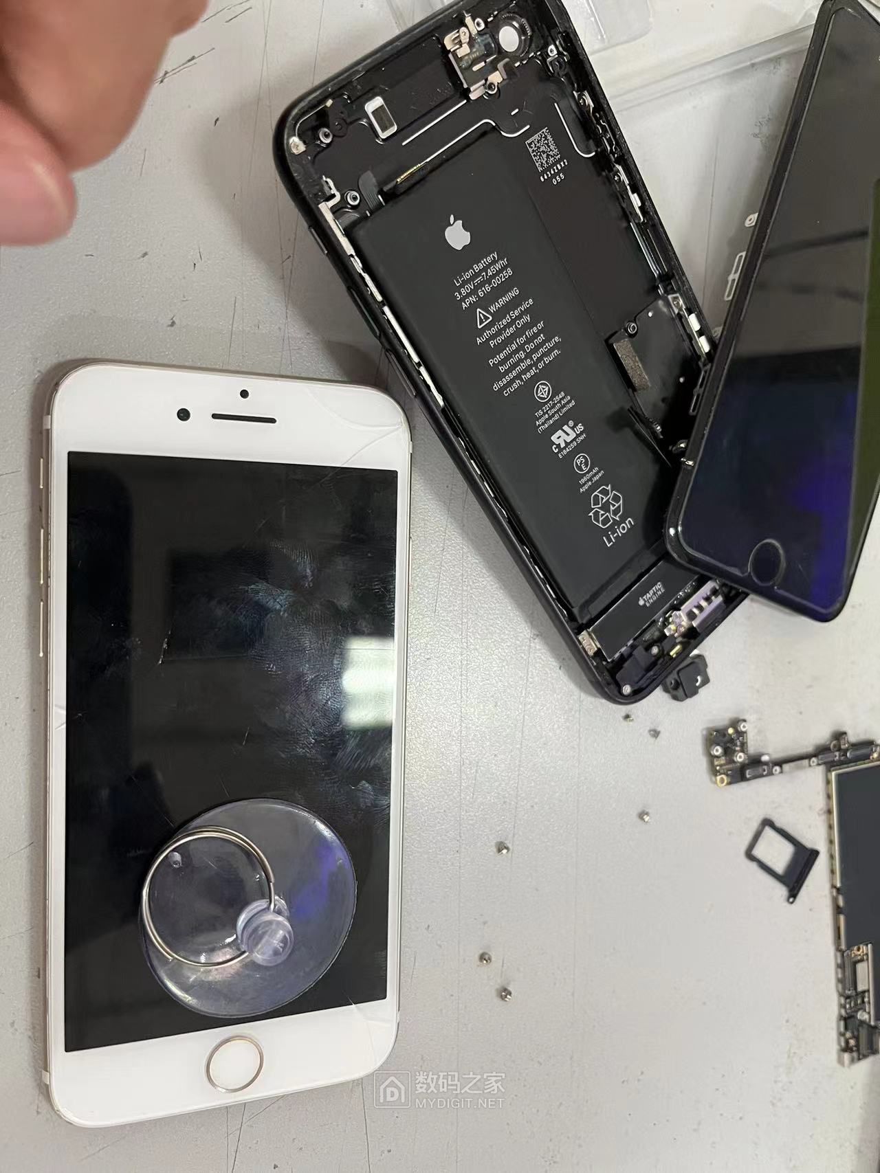 拆2台iphone7凑一台完好的 - 拆机乐园 数码之家