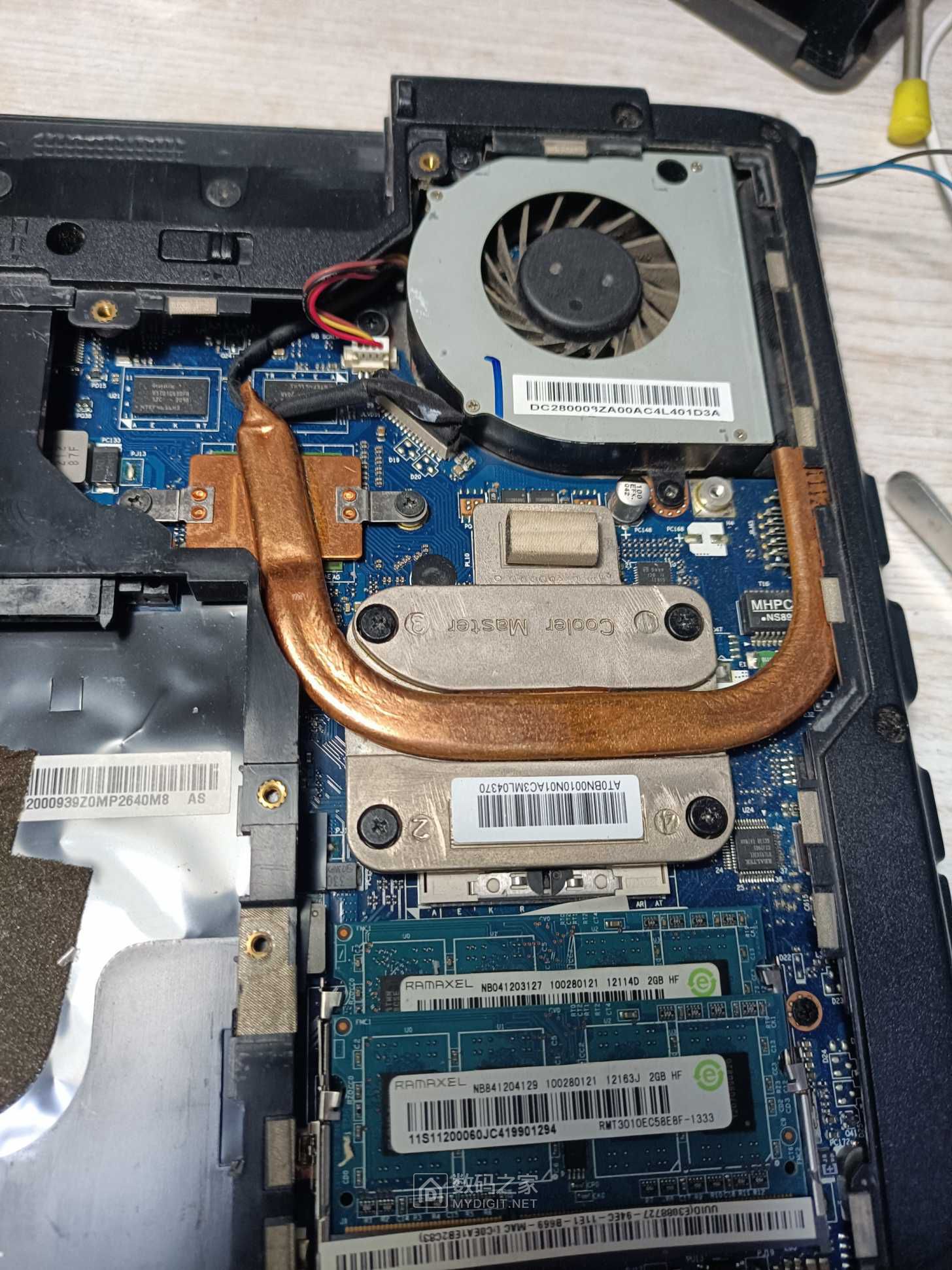 清灰第一代i5的联想G460 - 拆机乐园 数码之家