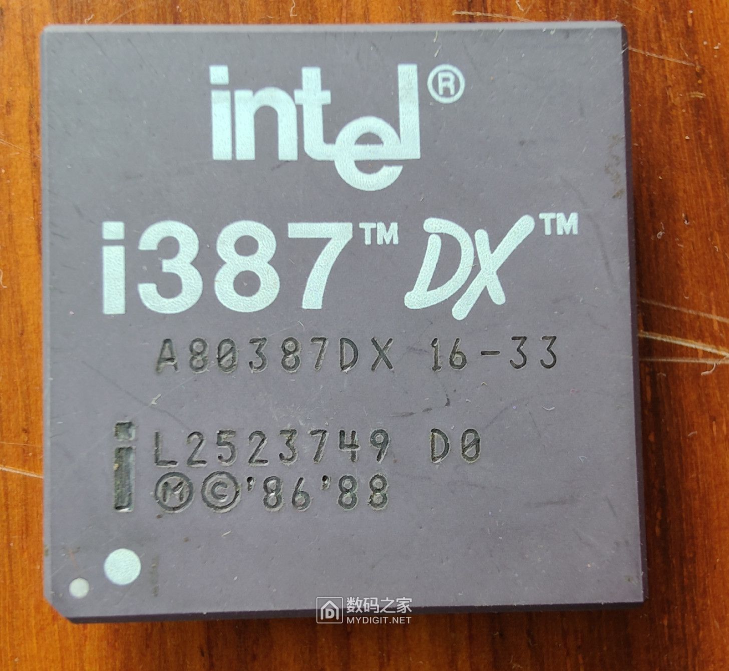 放着放着就成了古董：80286，80386，还有一个稀有的80387协处理器 - 硬件博物馆 数码之家