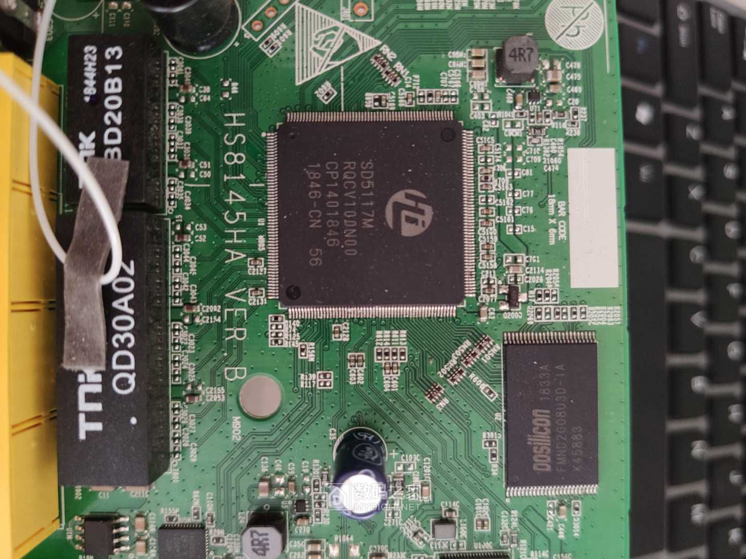 拆一个华为HS8346R5光猫 - 拆机乐园 数码之家