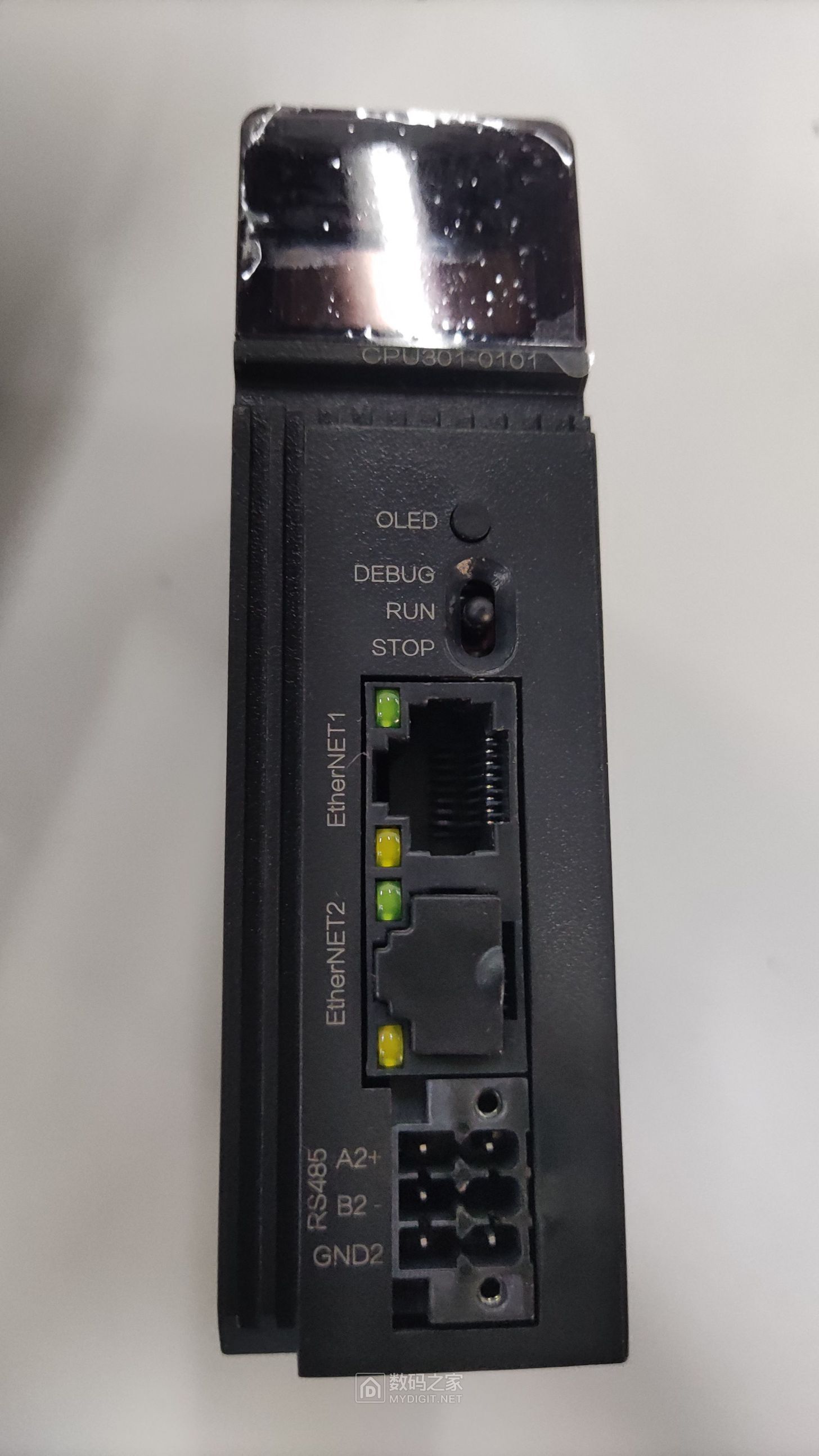 傲拓科技 NA300 可编程控制器PLC拆解 - 行业拆客 数码之家