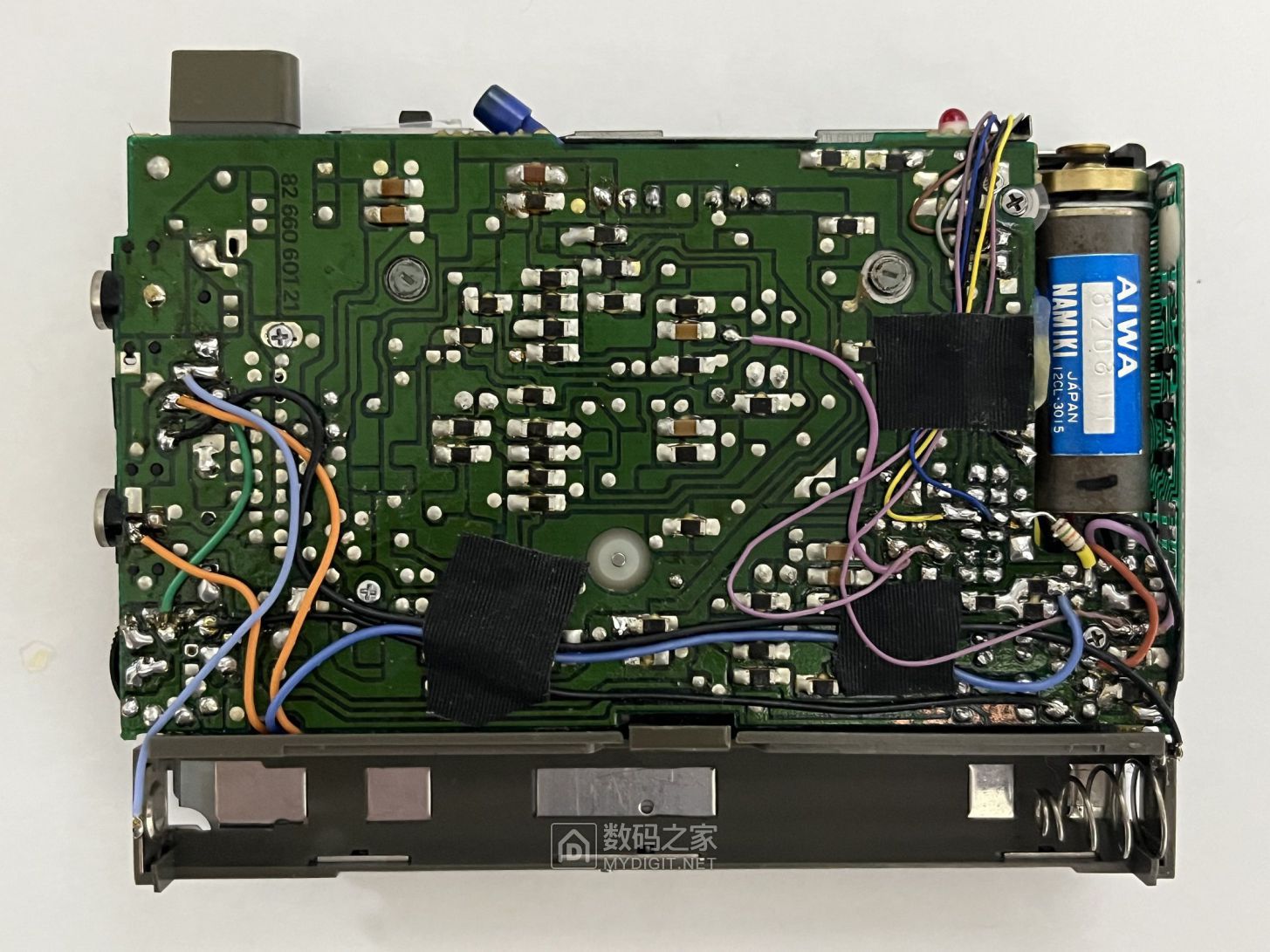 拆解打理复活1982年的AIWA HS-P2，世界上第一台自动反带随身听 - 硬件博物馆 数码之家