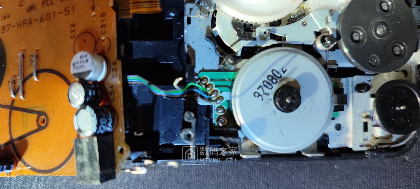 更换皮带修理爱华磁带随身听（AIWA HS-TX476） - 维修达人 数码之家