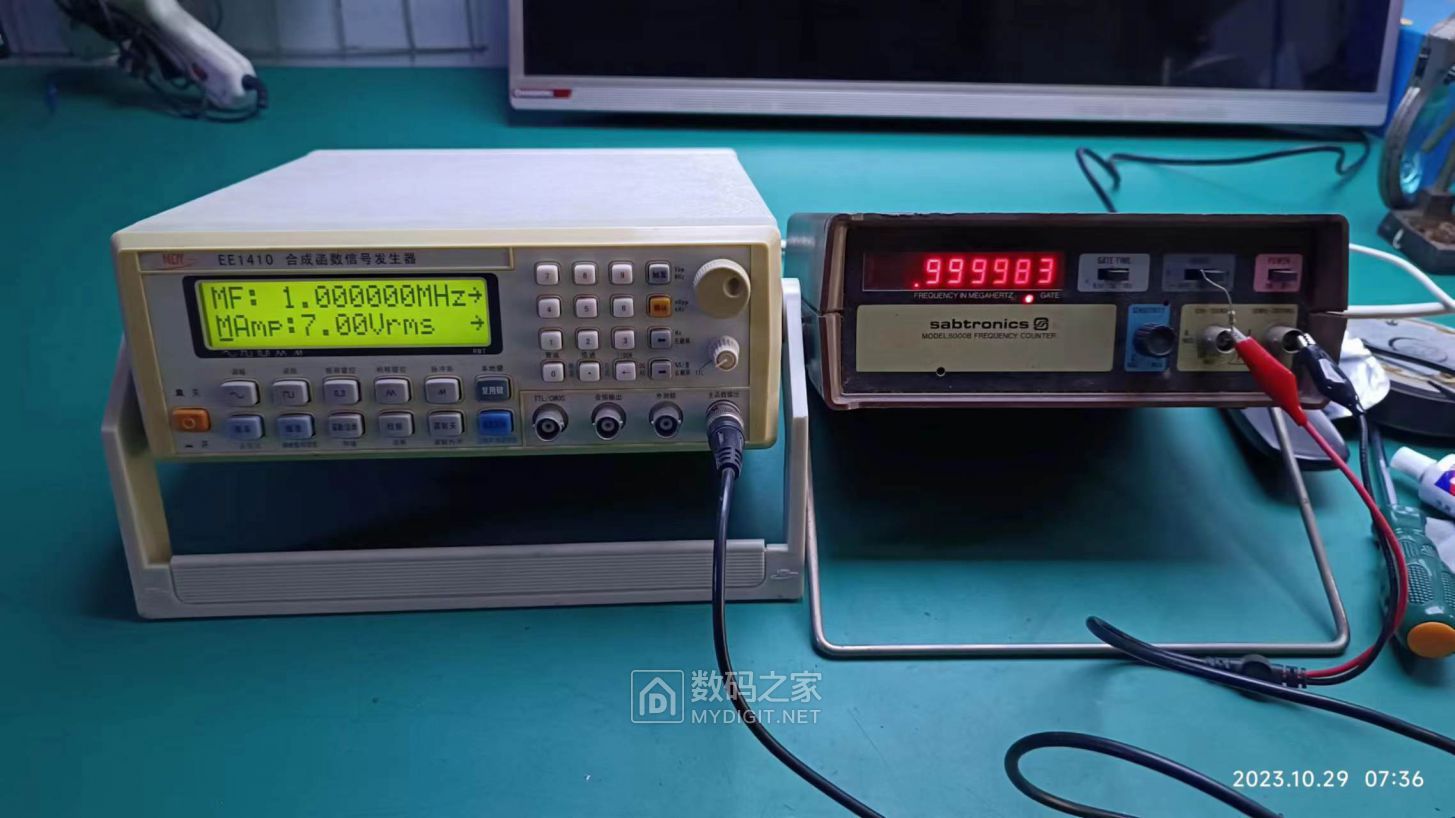 约40年前瑞士产的1ghz频率计sabtronics 8000简单测试和拆解,有幸找到电路图 - 拆机乐园 数码之家