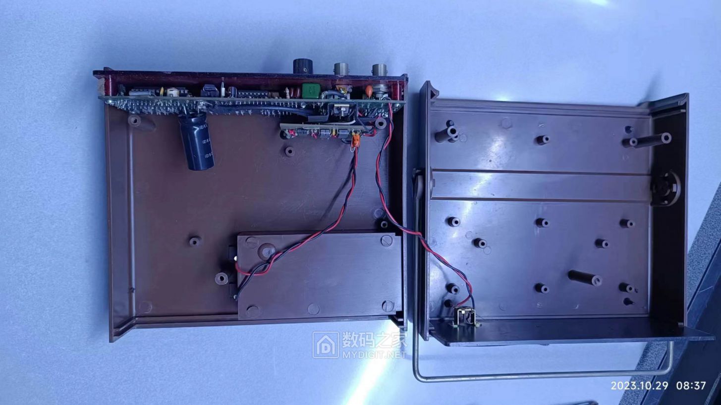 约40年前瑞士产的1ghz频率计sabtronics 8000简单测试和拆解,有幸找到电路图 - 拆机乐园 数码之家