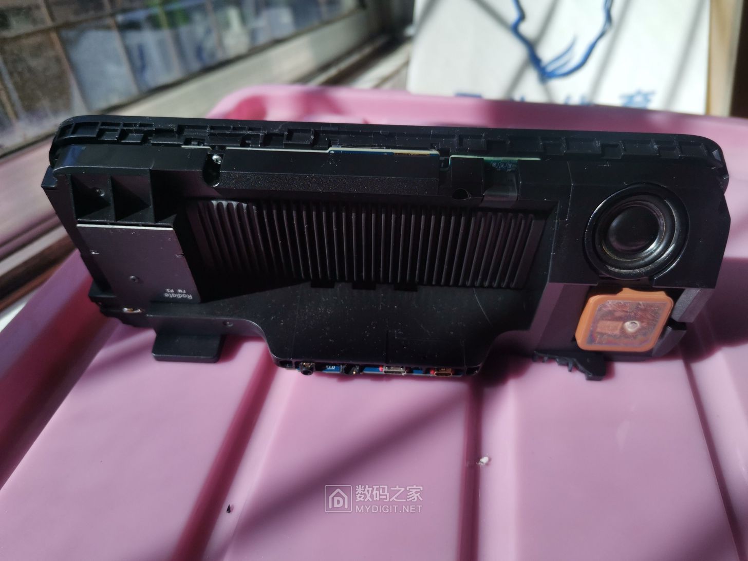 70迈智能行车助手拆机更换电池（70mai Midrive M04） - 拆机乐园 数码之家