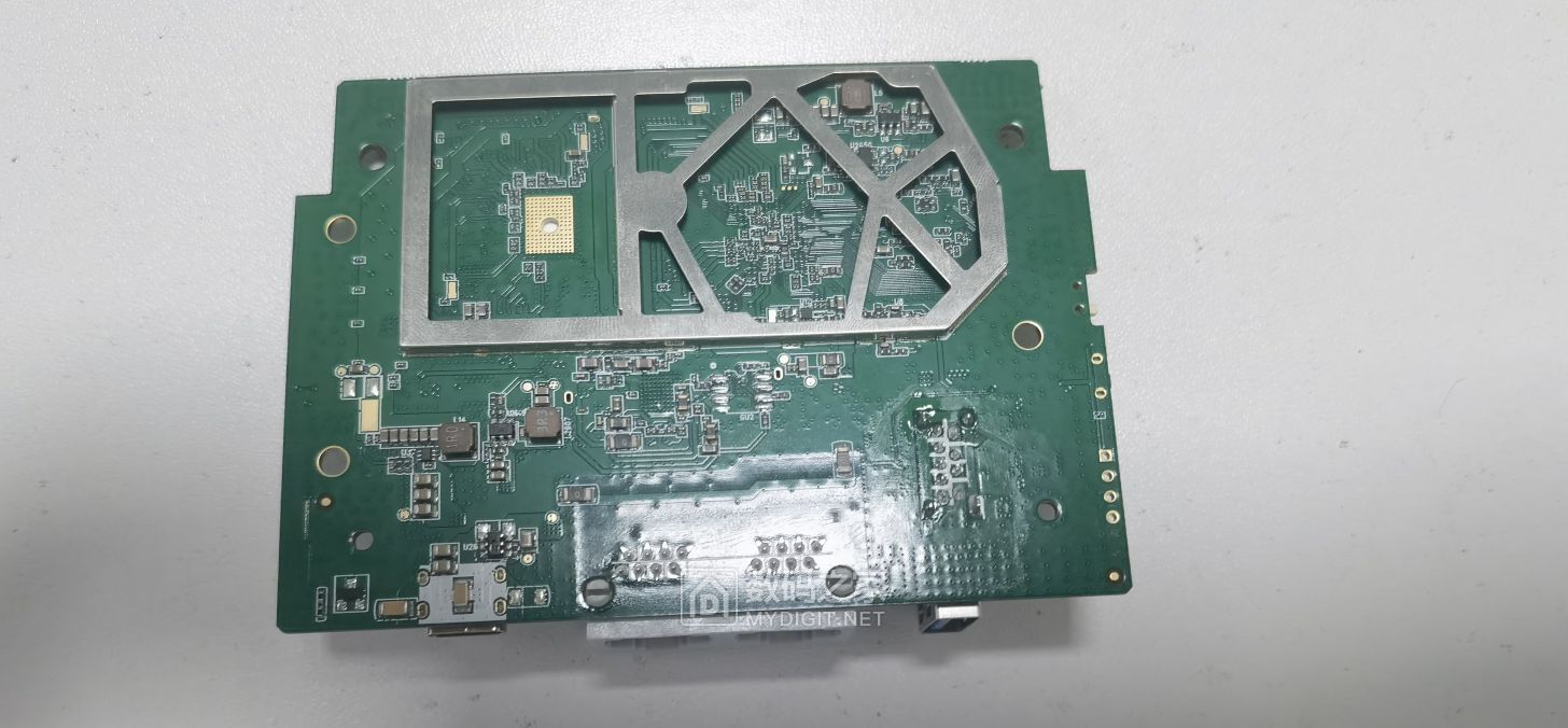 AX3000路由器拆机（MT7981BA+MT7976CN+2.5G WAN） - 拆机乐园 数码之家