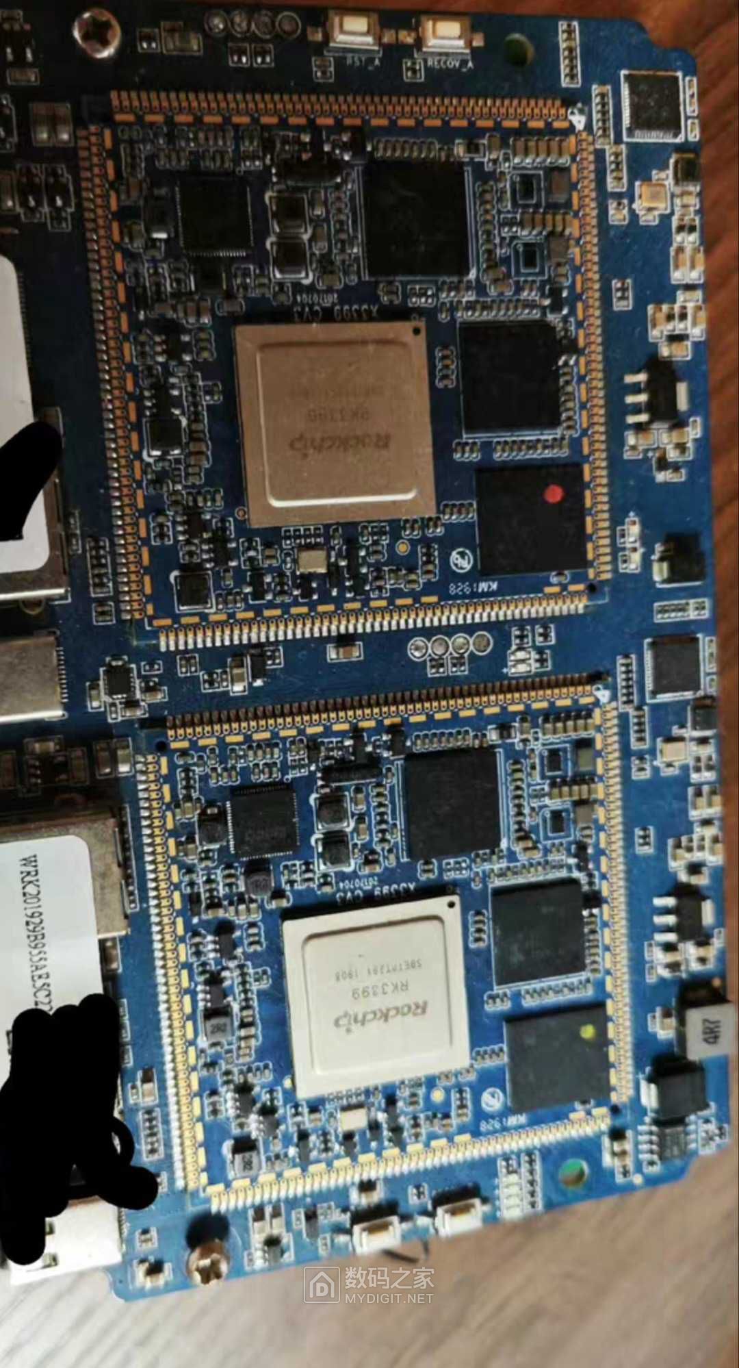 这种有两个RK3399的盒子可玩性怎么样 能刷什么系统 - 拆机乐园 数码之家