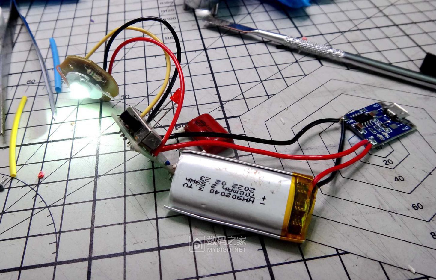 铅酸电瓶手电换装锂电再焕青春 - 创意DIY 数码之家