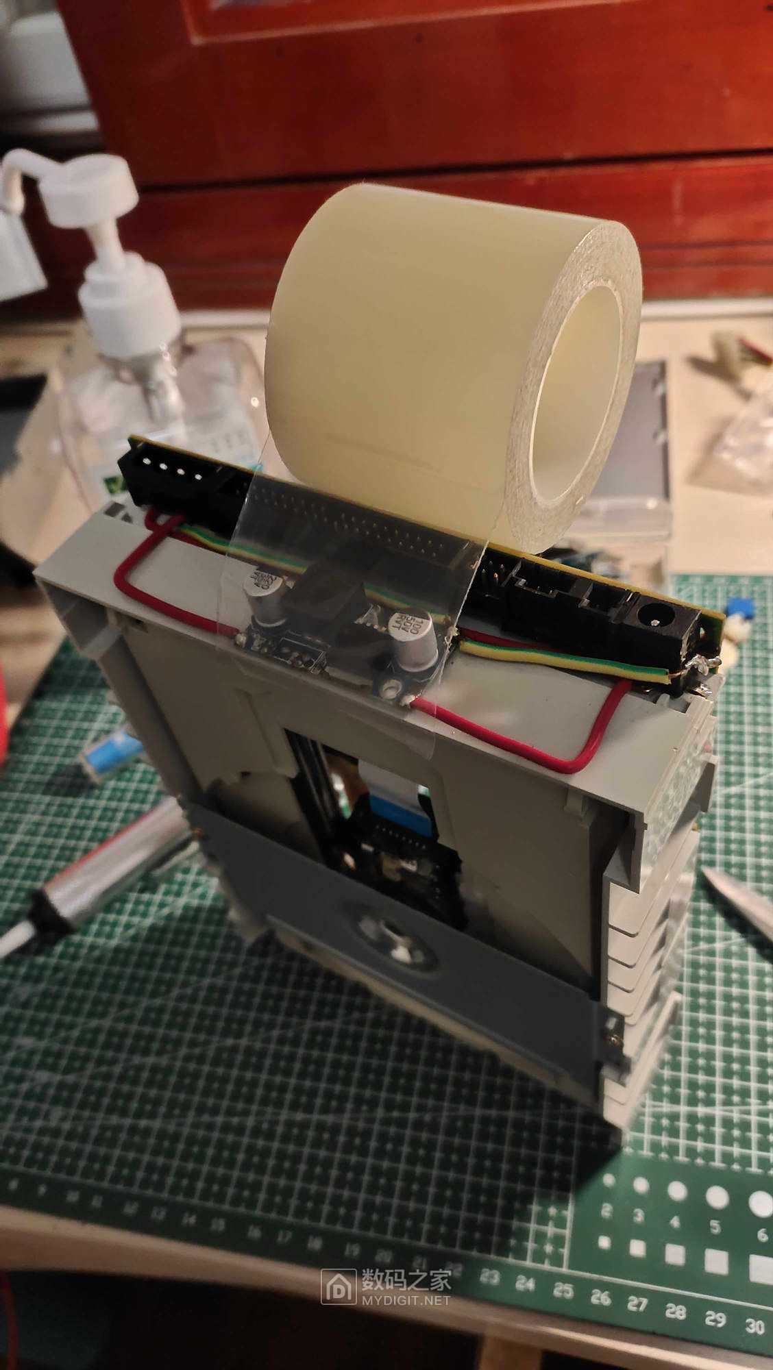 改一个 CD 光驱 - 创意DIY 数码之家