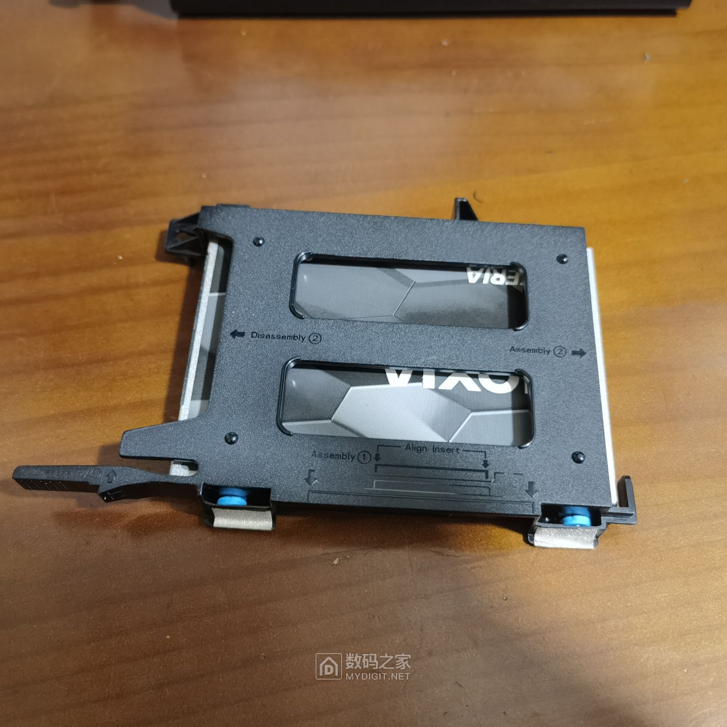 联想Q500拆机并升级内存硬盘 - 拆机乐园 数码之家