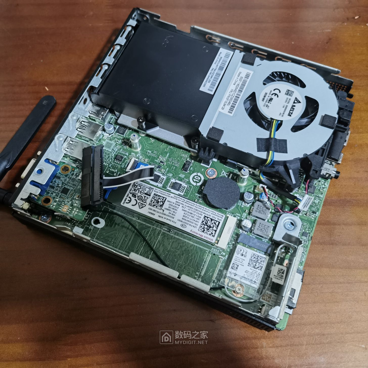 联想Q500拆机并升级内存硬盘 - 拆机乐园 数码之家