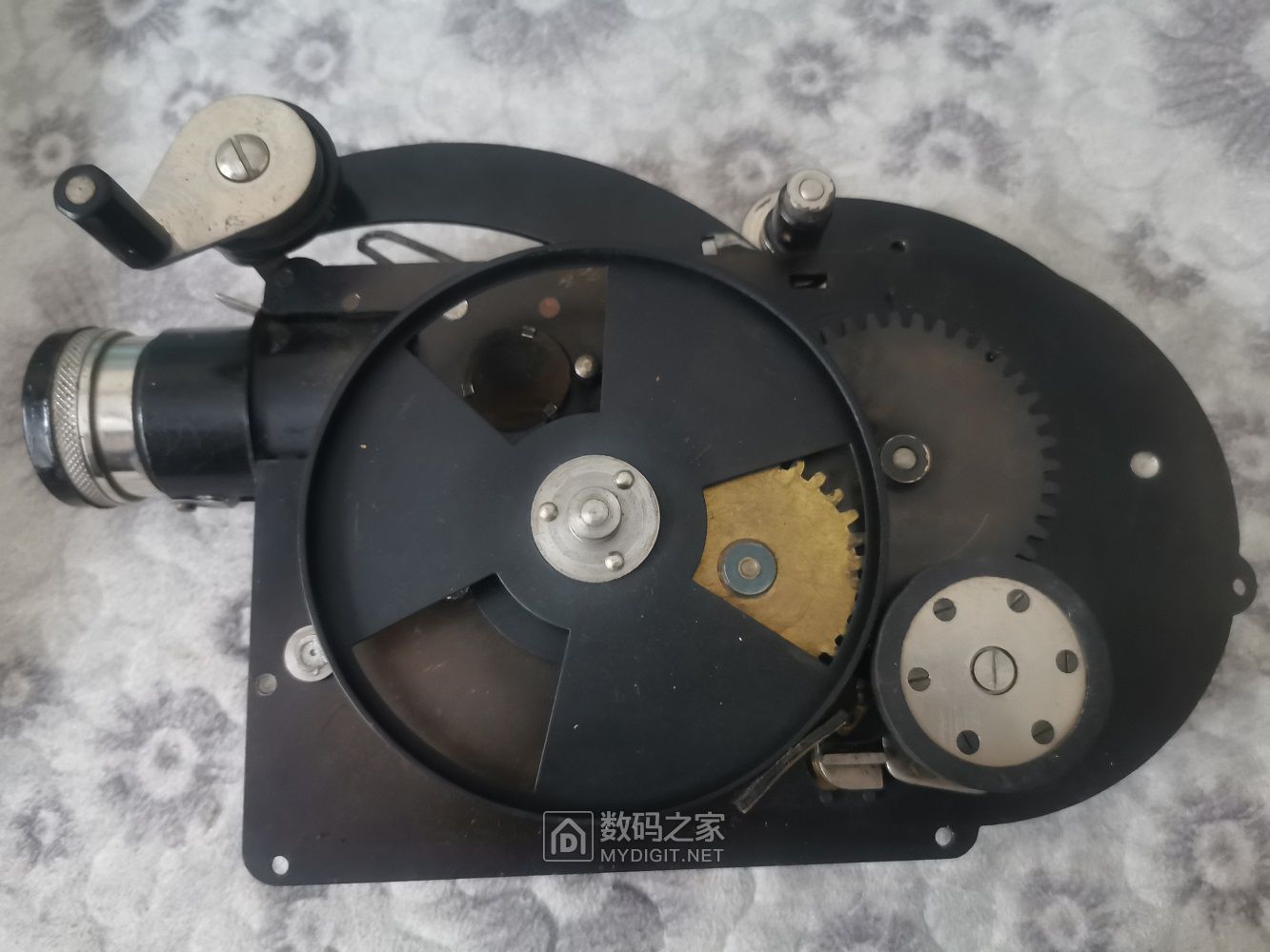 德国AGFA 16mm无声电影机 - 拆机乐园 数码之家