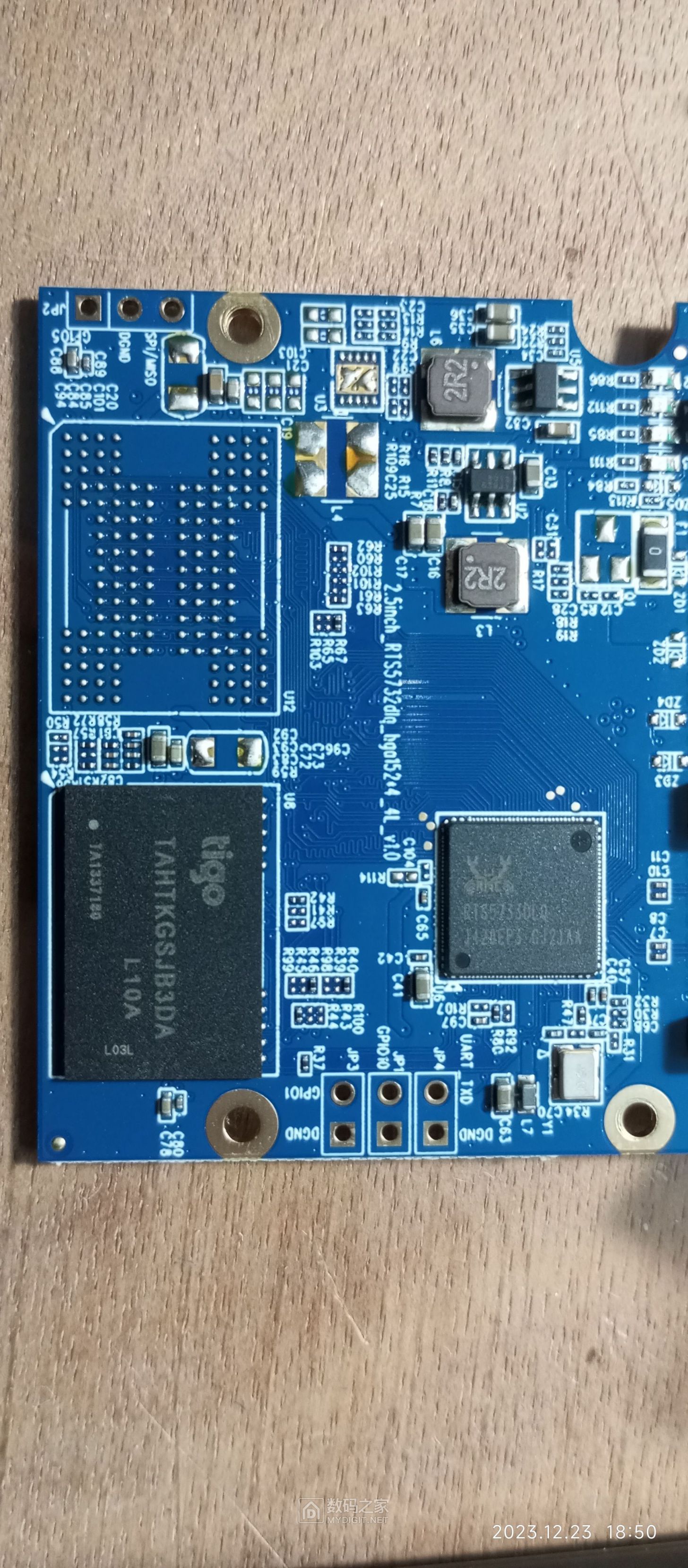 金泰克S300的tigo芯片，不是漏电王吧 - SSD存储技术 数码之家