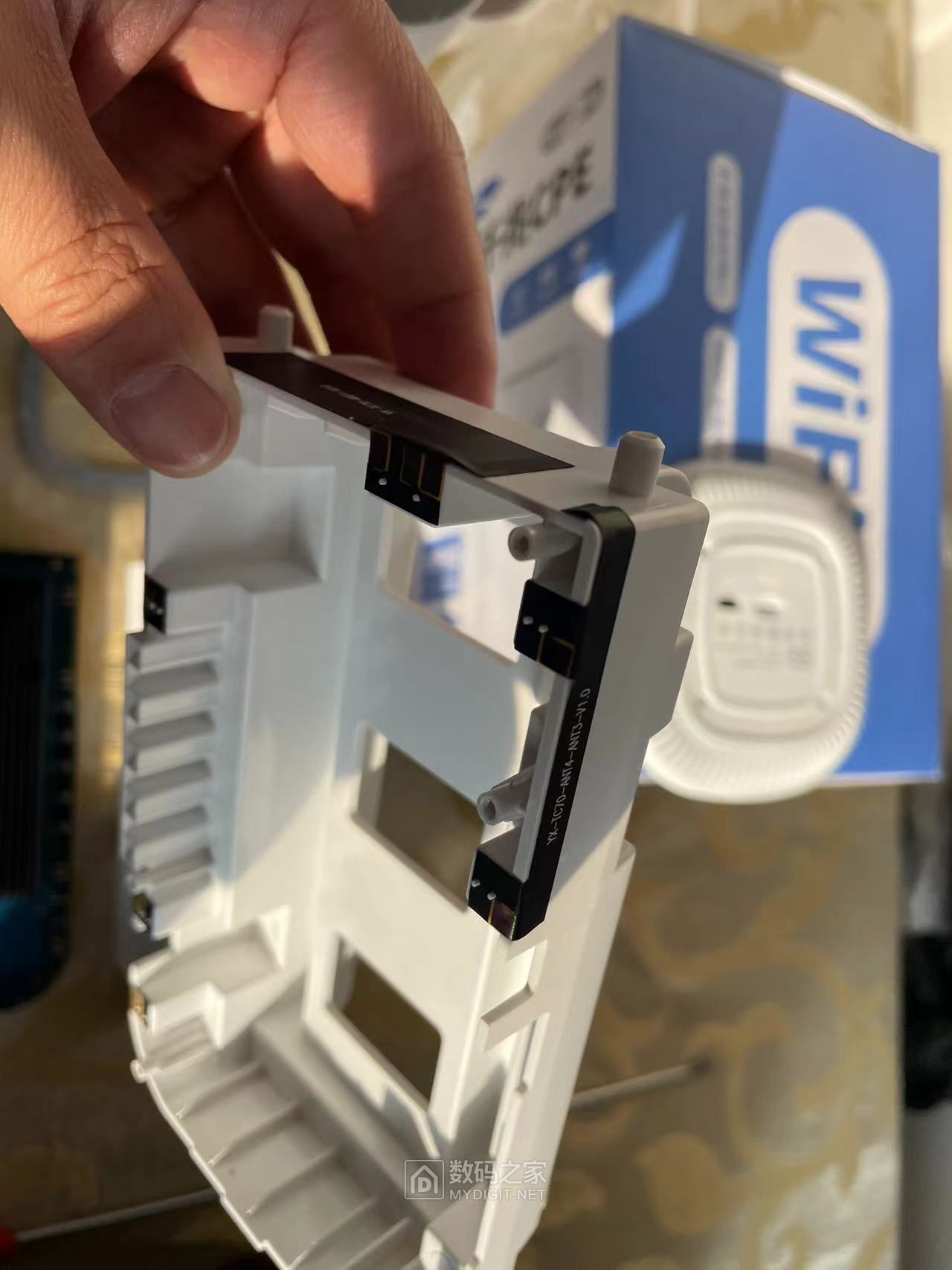 拆5G-CPE宽带-型号-得润L70CB - 拆机乐园 数码之家