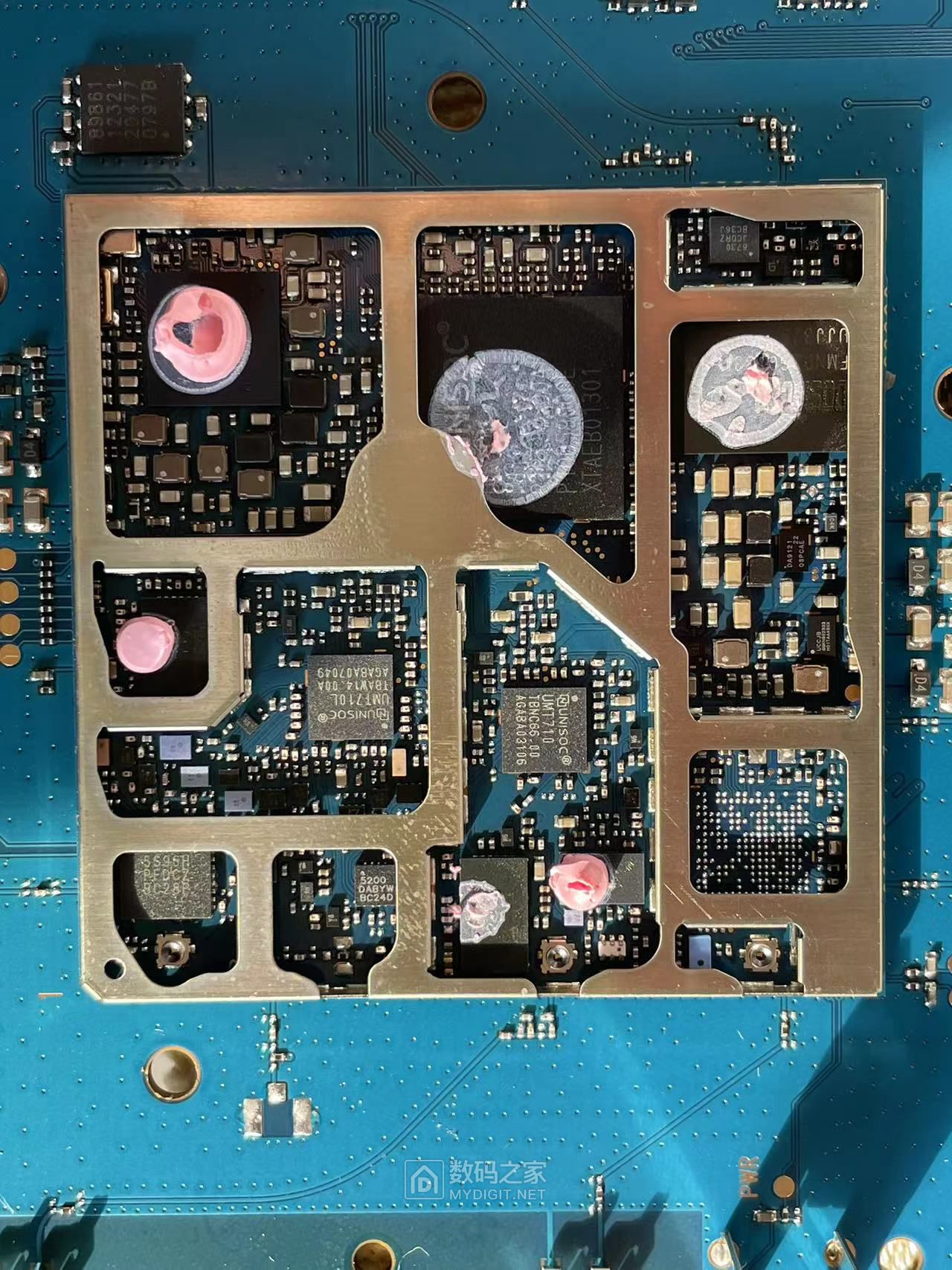 拆5G-CPE宽带-型号-得润L70CB - 拆机乐园 数码之家