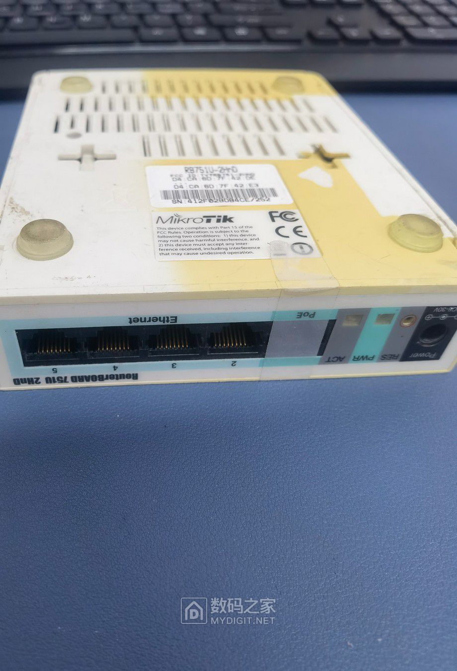 继续拆个古老的路由器，能认识的很少：mikrotik rb751g-2hnd的弟弟rb751-2hnd - 拆机乐园 数码之家