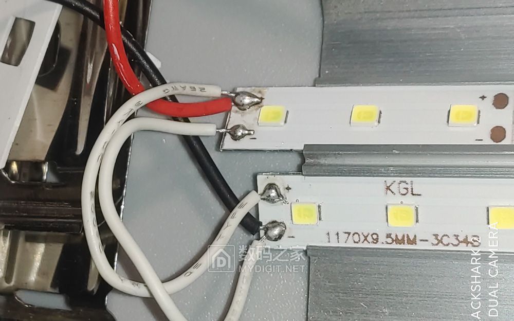 拆解SOUTONG(搜通）60CM长条灯 低压型AC/DC 12V - 手电筒/照明 数码之家